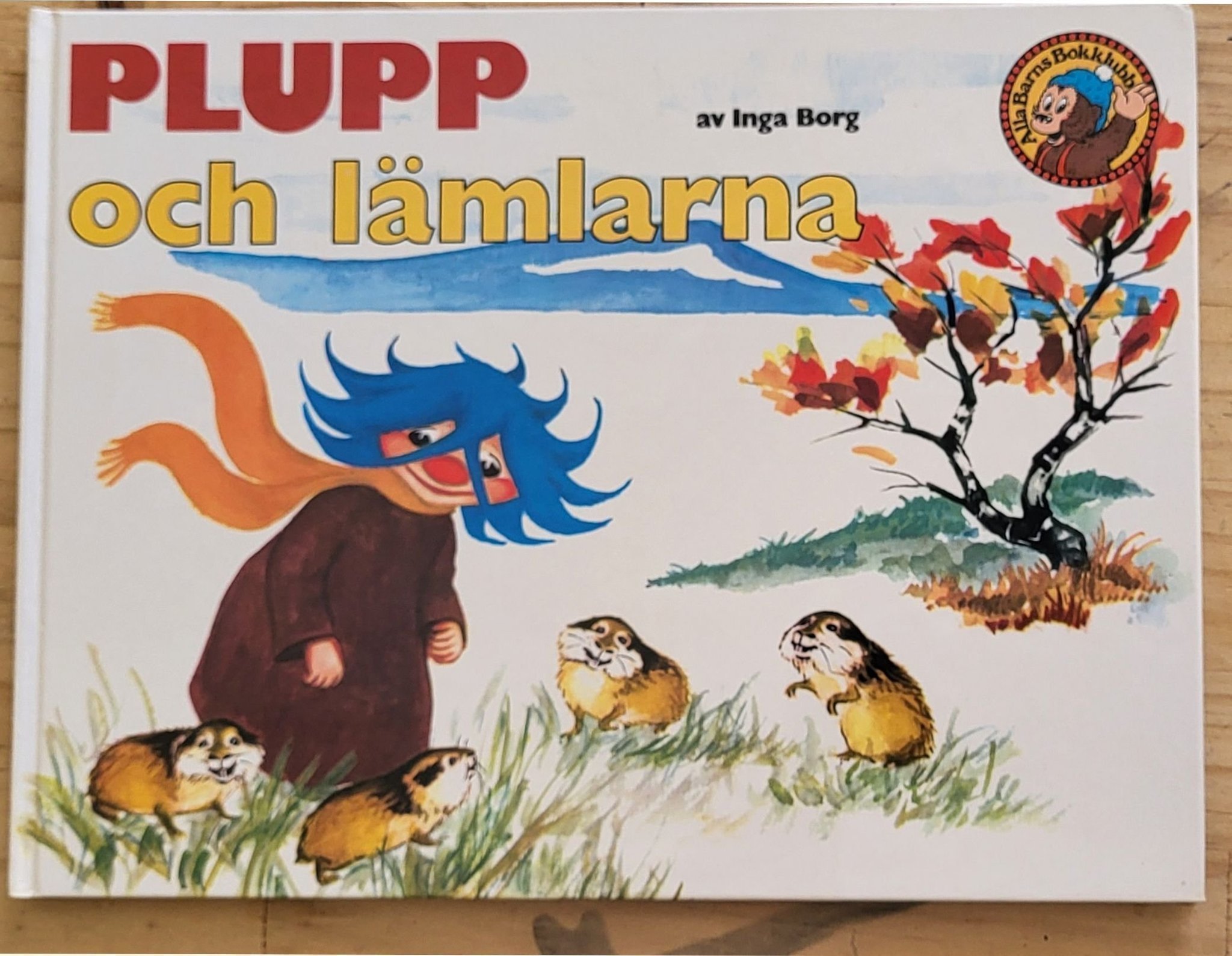 Se produkter som liknar Plupp och lämlarna av Inga Bo.. på Tradera ...