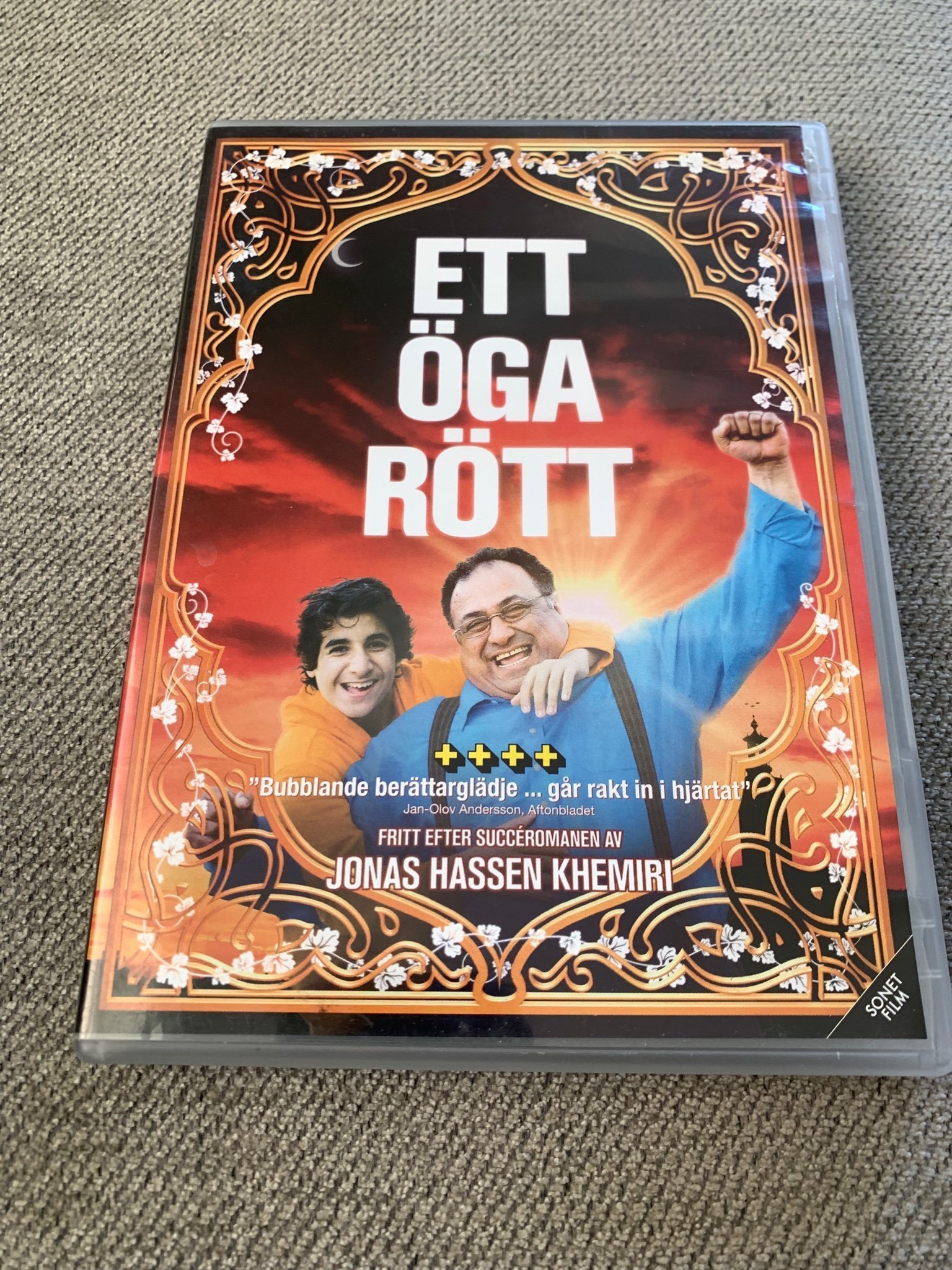 Se produkter som liknar ETT ÖGA RÖTT (2007) på Tradera (692993696)
