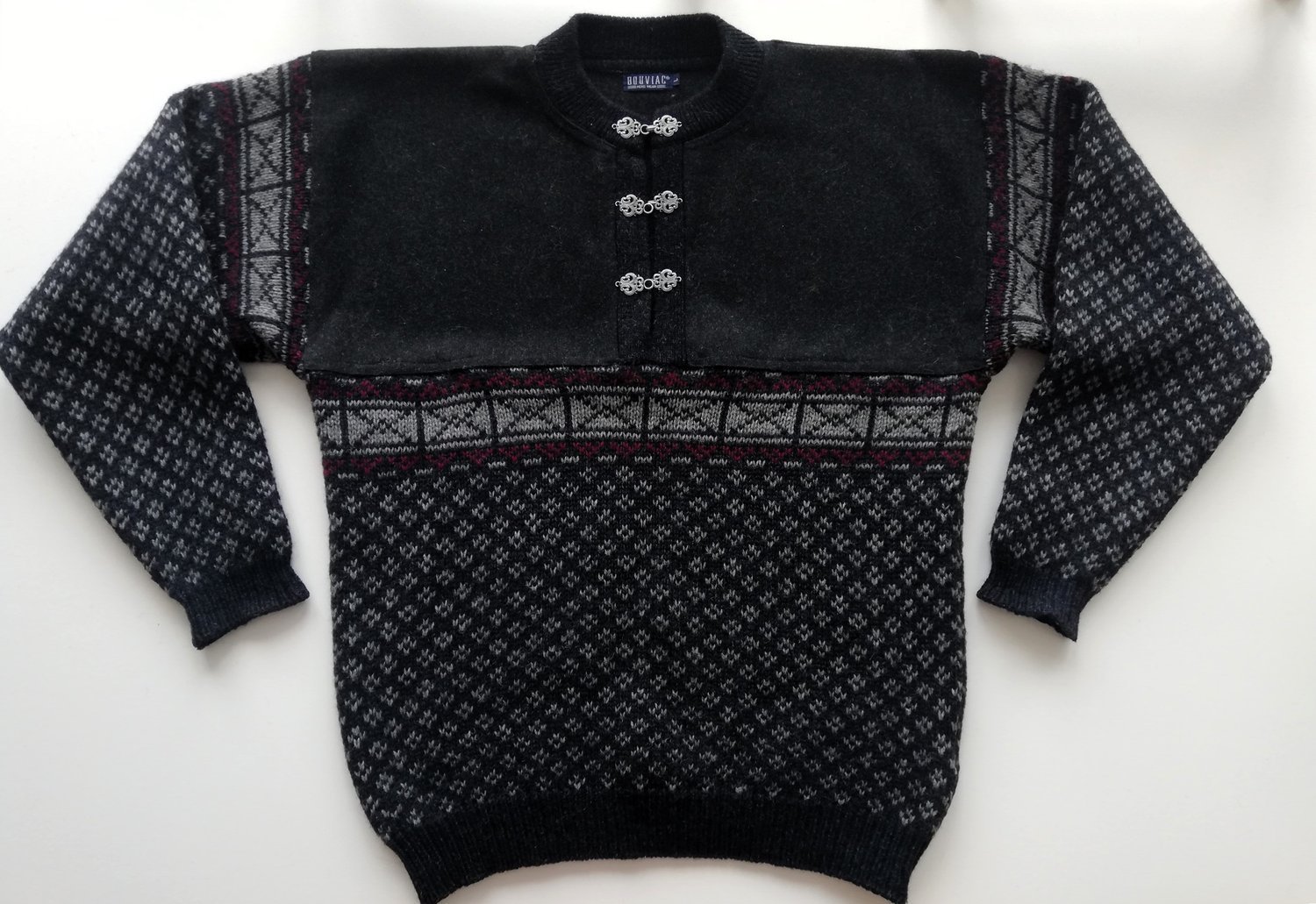 Se produkter som liknar Bouviac / Vintage norsk stick.. på Tradera ...