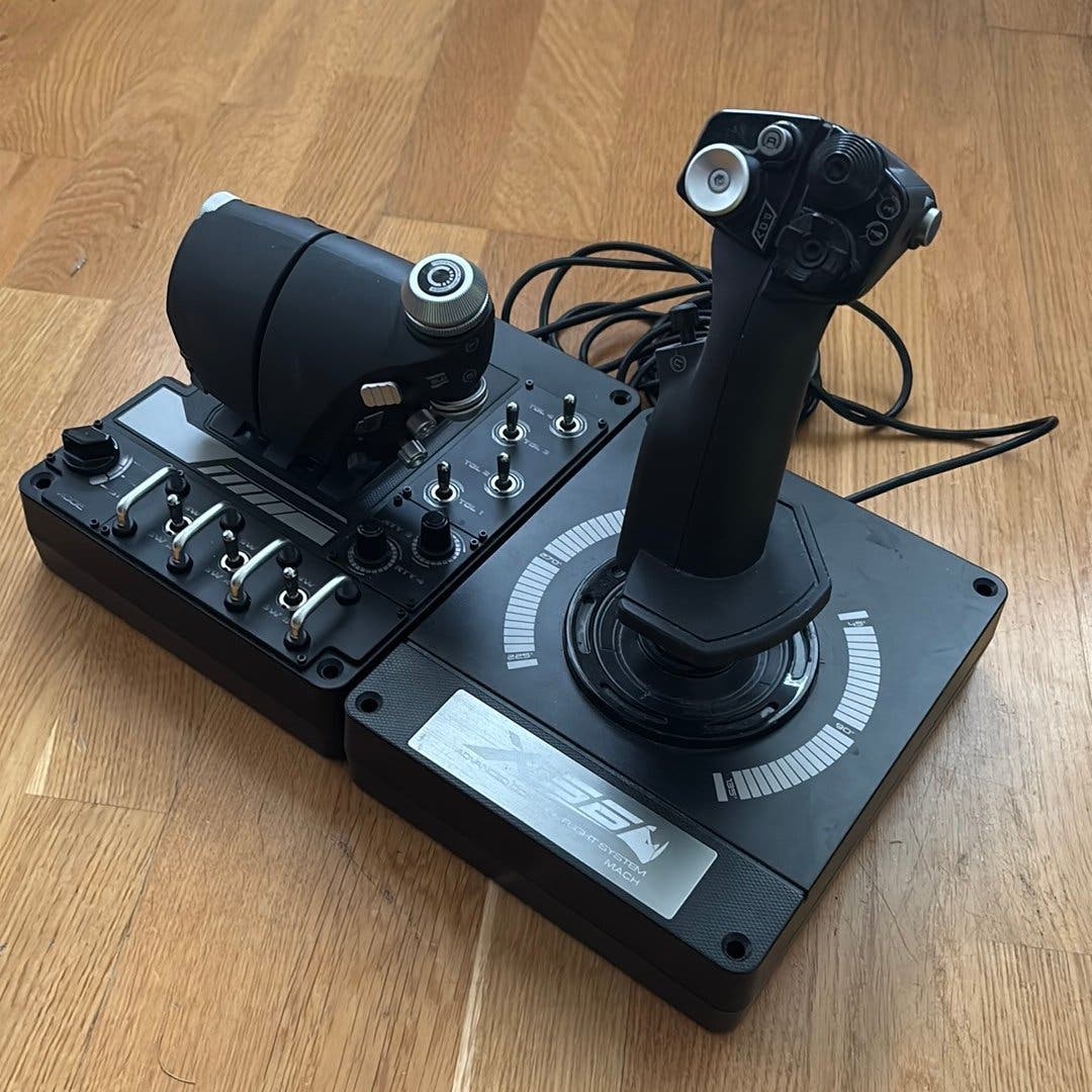 Se produkter som liknar Logitech X56 HOTAS på Tradera (697384196)