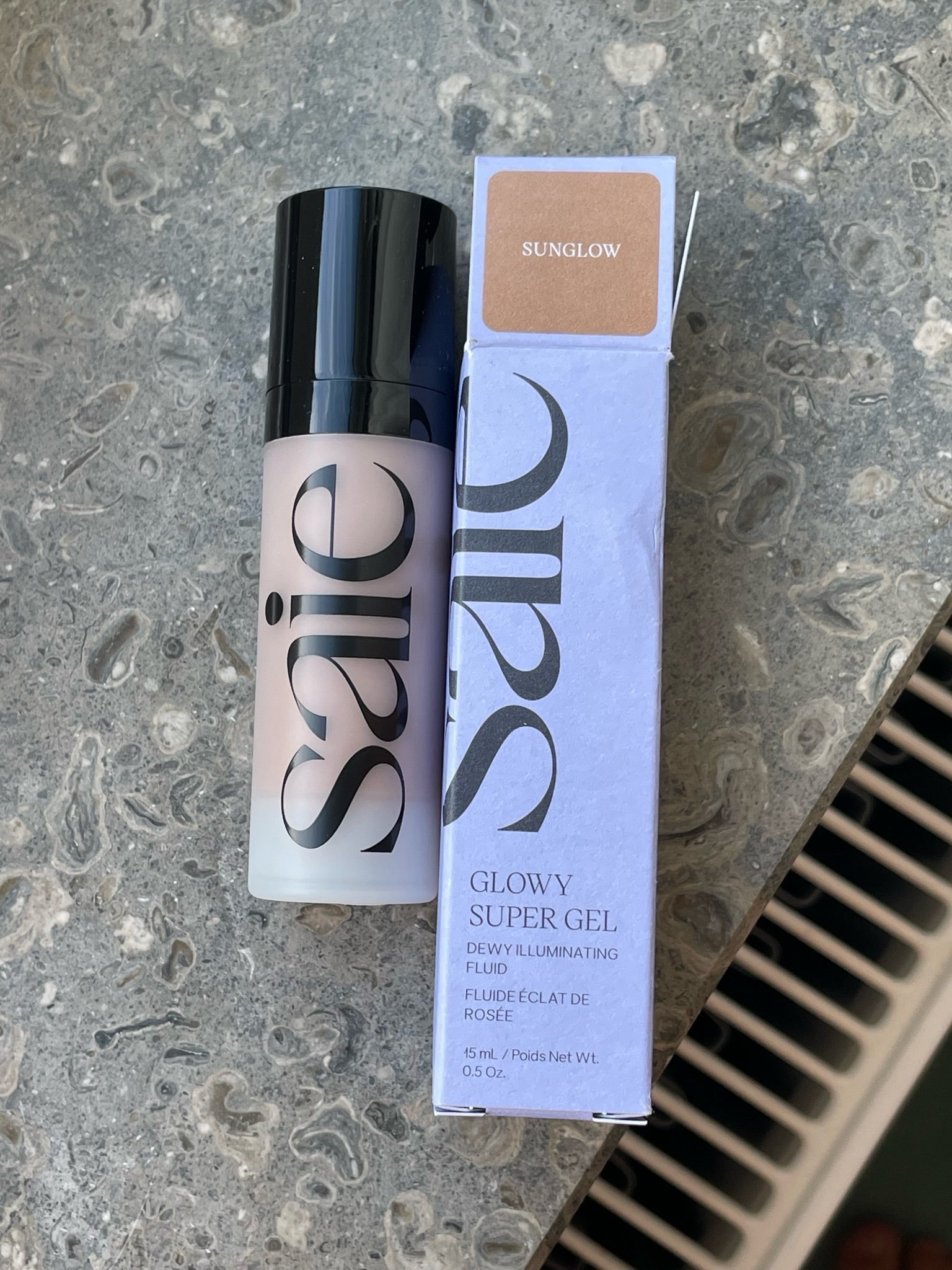 Saie Glowy Super Gel - sunglow mini size | Köp på Tradera (638912246)