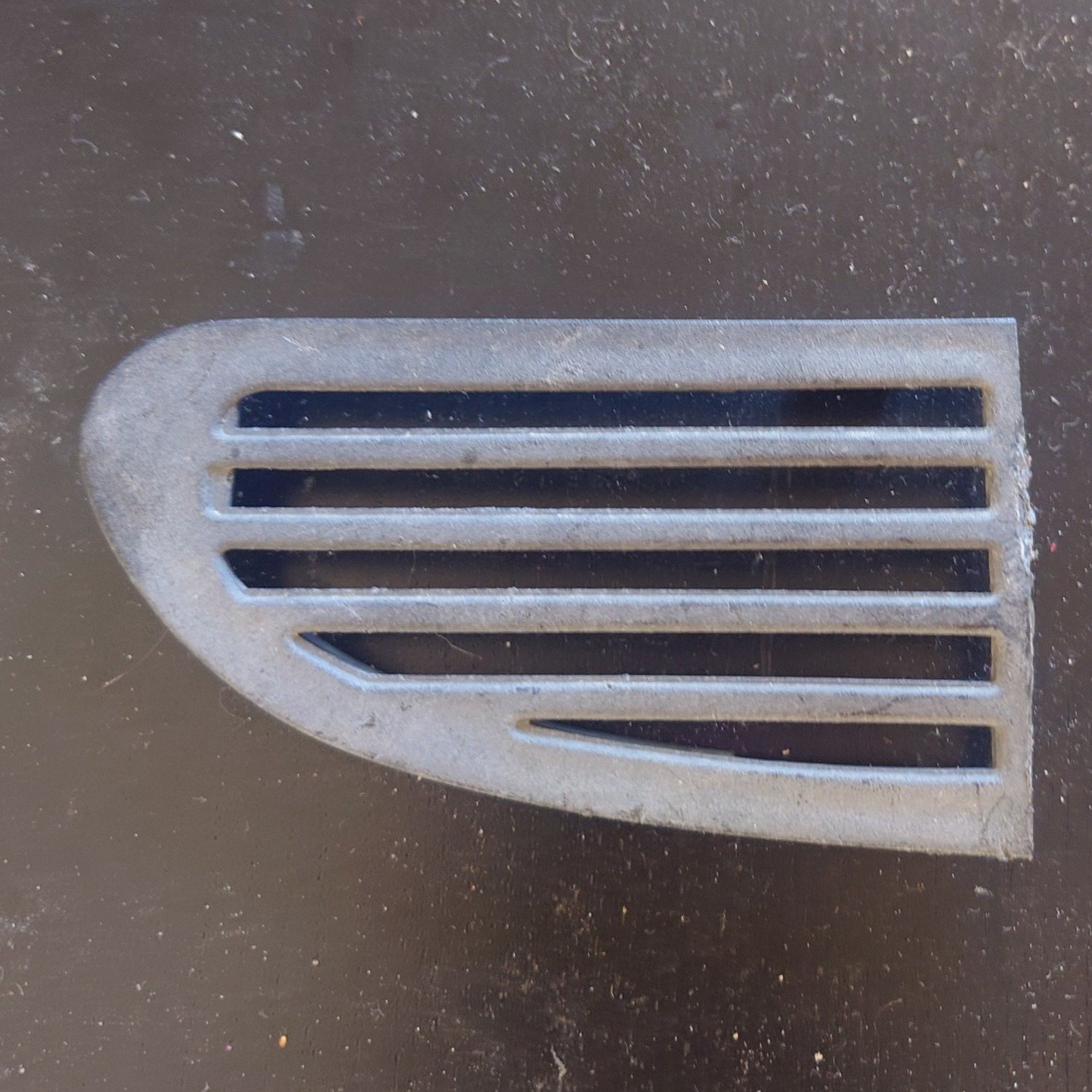 Se produkter som liknar Galler stötfångare volvo på Tradera (634596632)