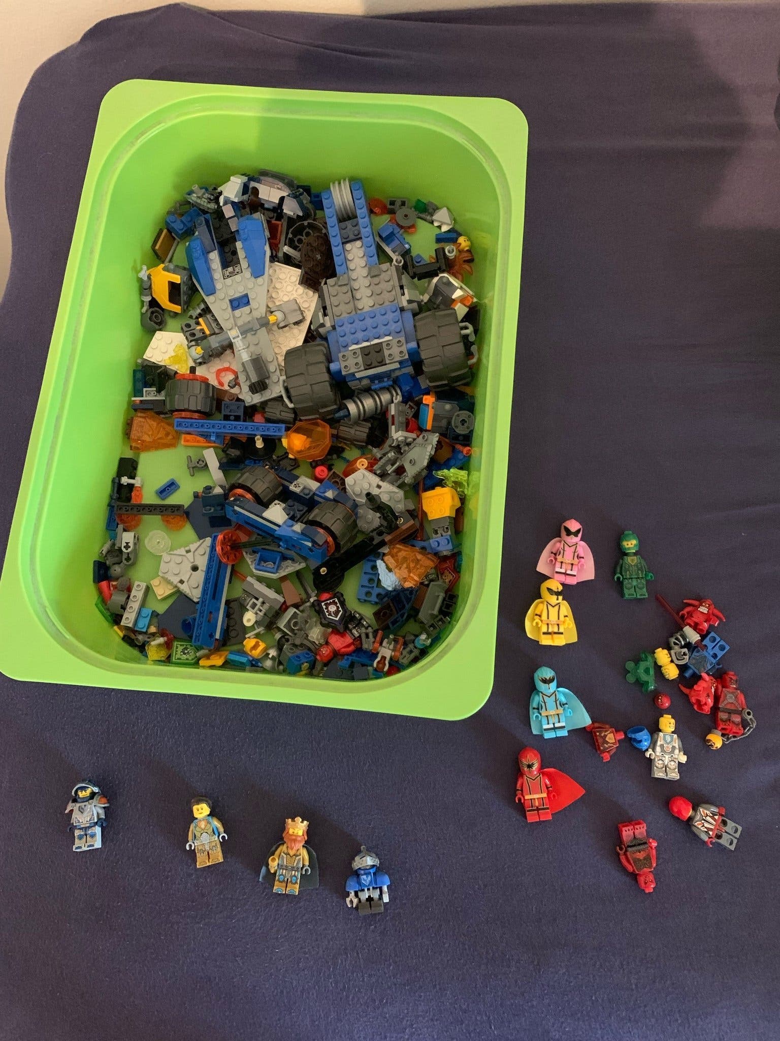 Se produkter som liknar Lego Nexo Knights mix + fake .. på Tradera ...