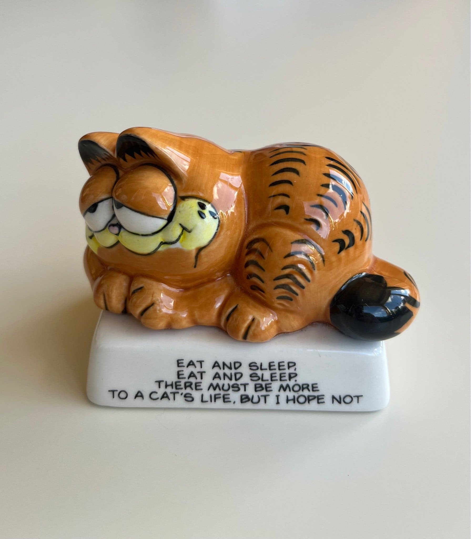 Garfield figurin, ”Eat & Sleep”, porslin, Katte.. | Köp på Tradera ...