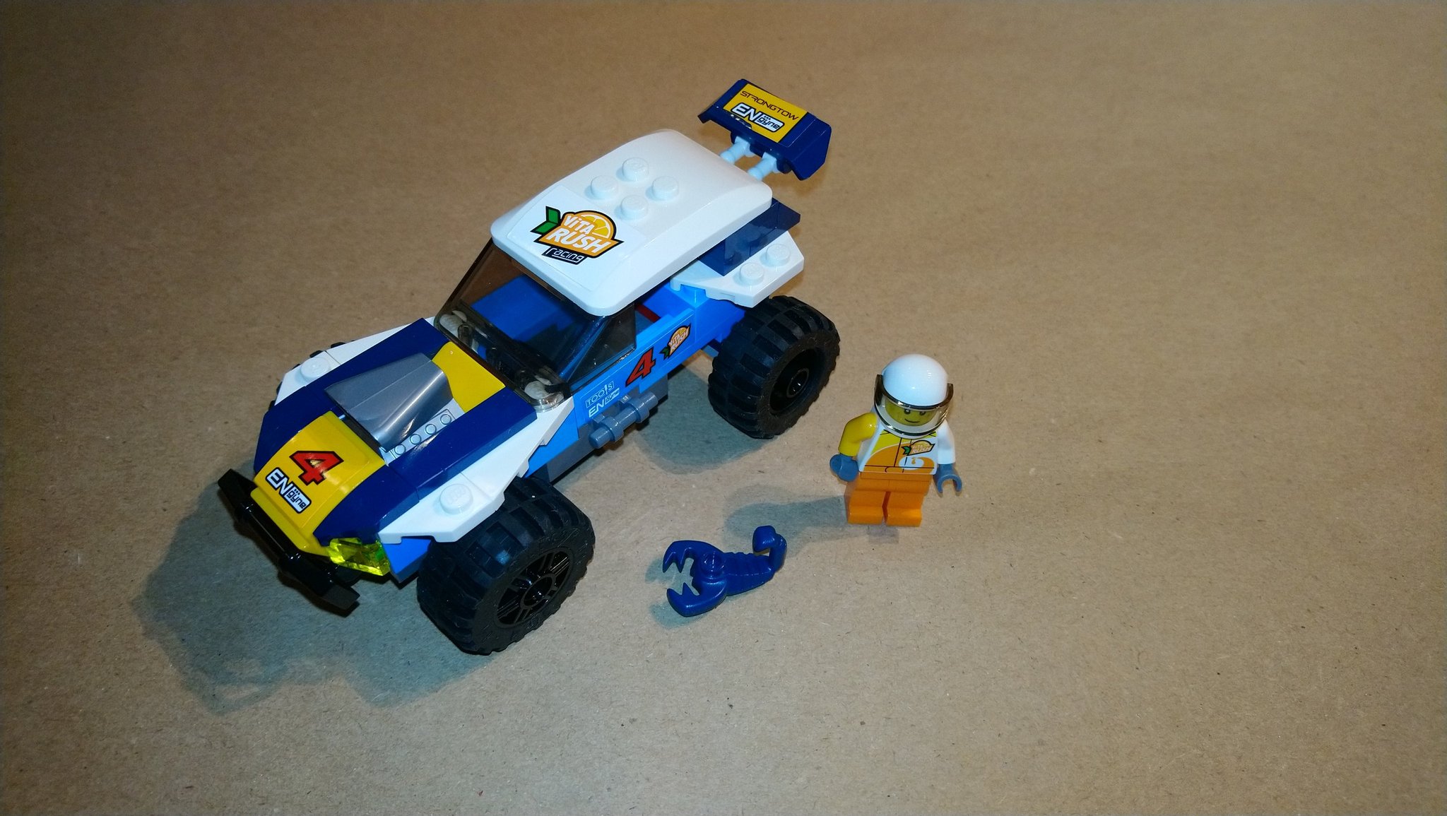 Lego Desert Rally Racer 60218 | Köp på Tradera (683030846)