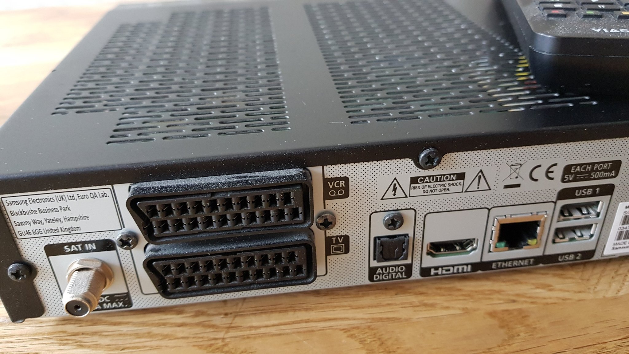 Se produkter som liknar Viasat HD box med fjärrkontroll på Tradera ...