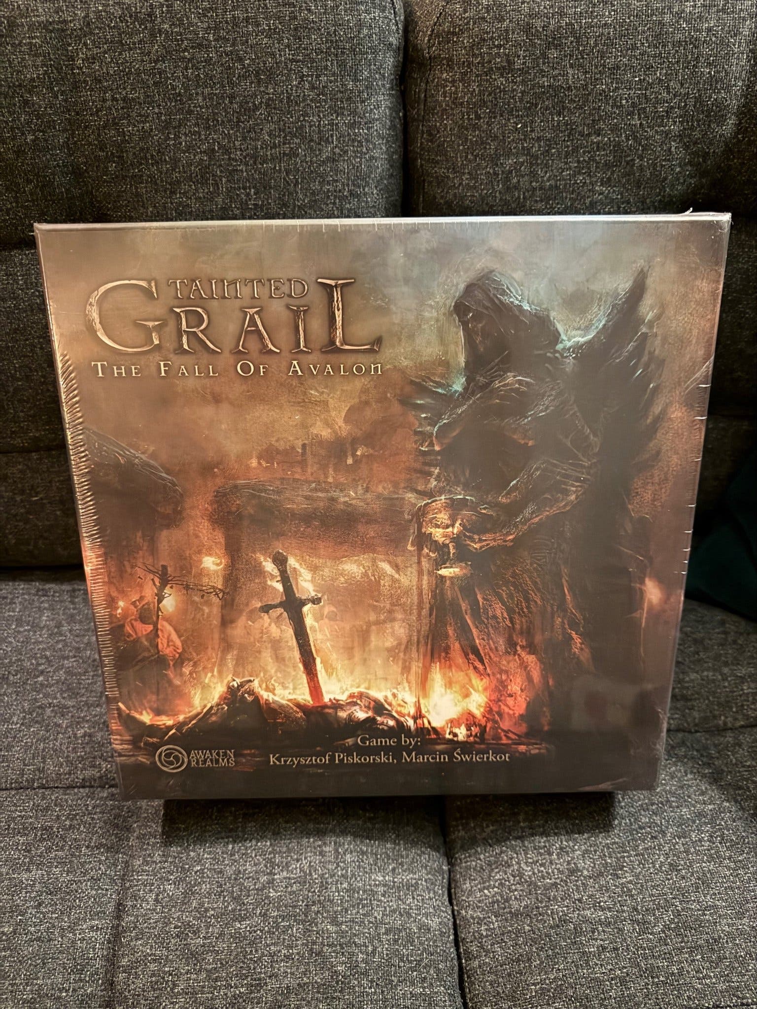 Se produkter som liknar Tainted Grail: The Fall of Av.. på Tradera ...
