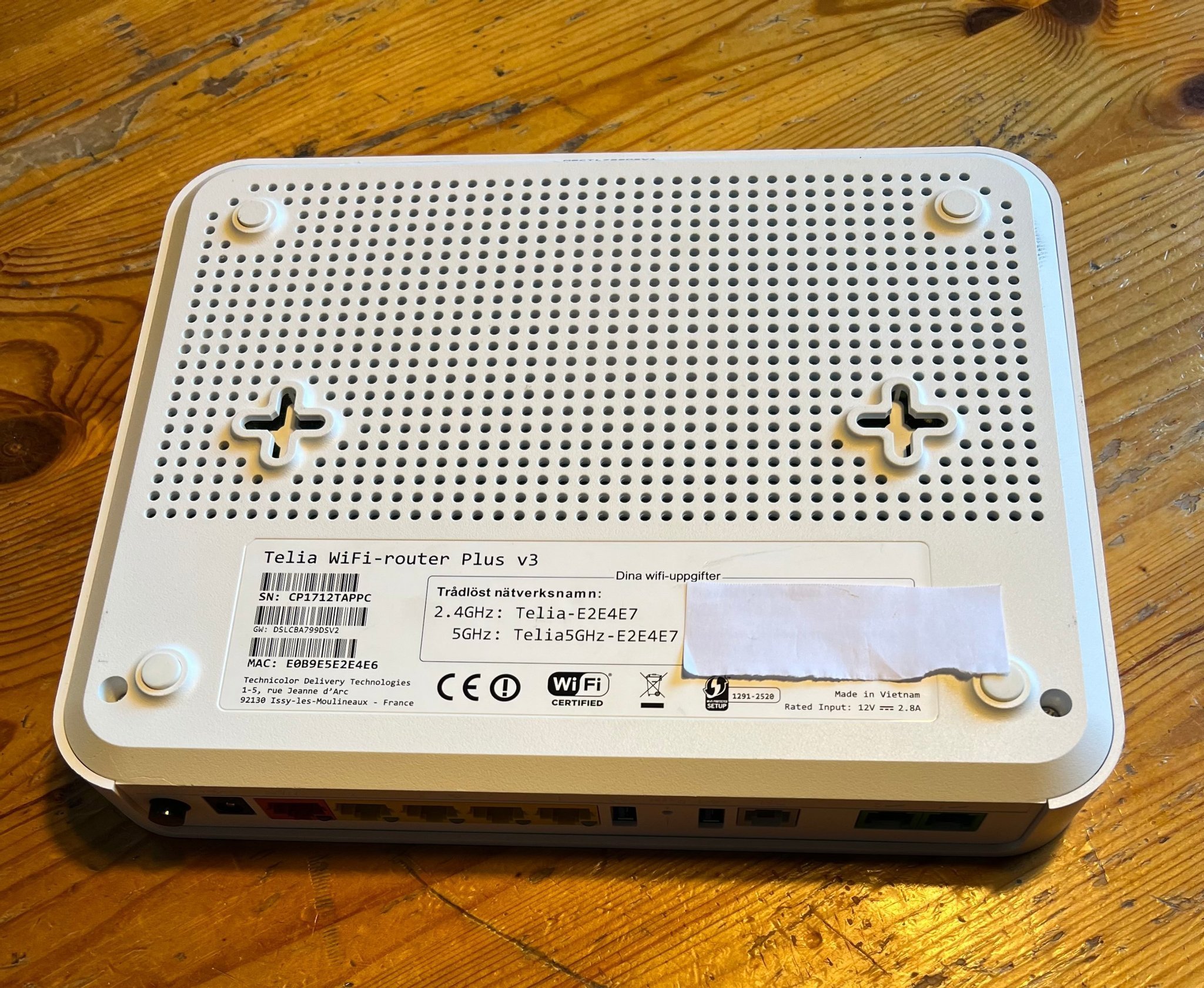 Se produkter som liknar Telia Wifi-router Plus v3 på Tradera (702678477)