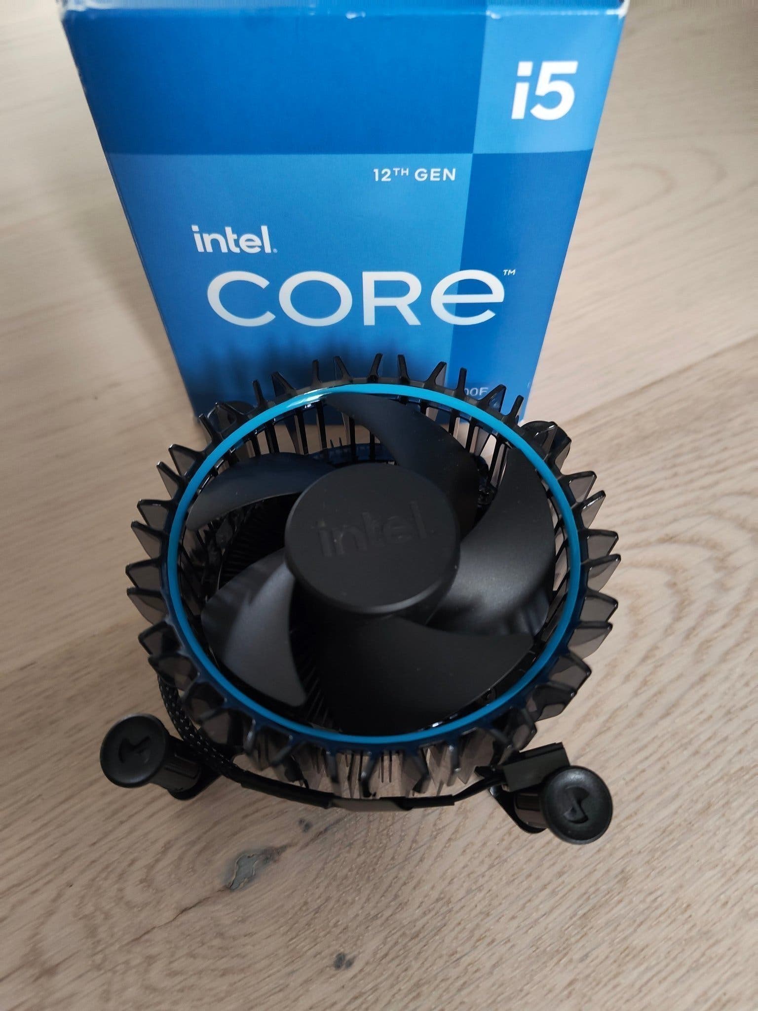 Se produkter som liknar Intel Core i5-12400F CPU-Fan på Tradera (696294630)