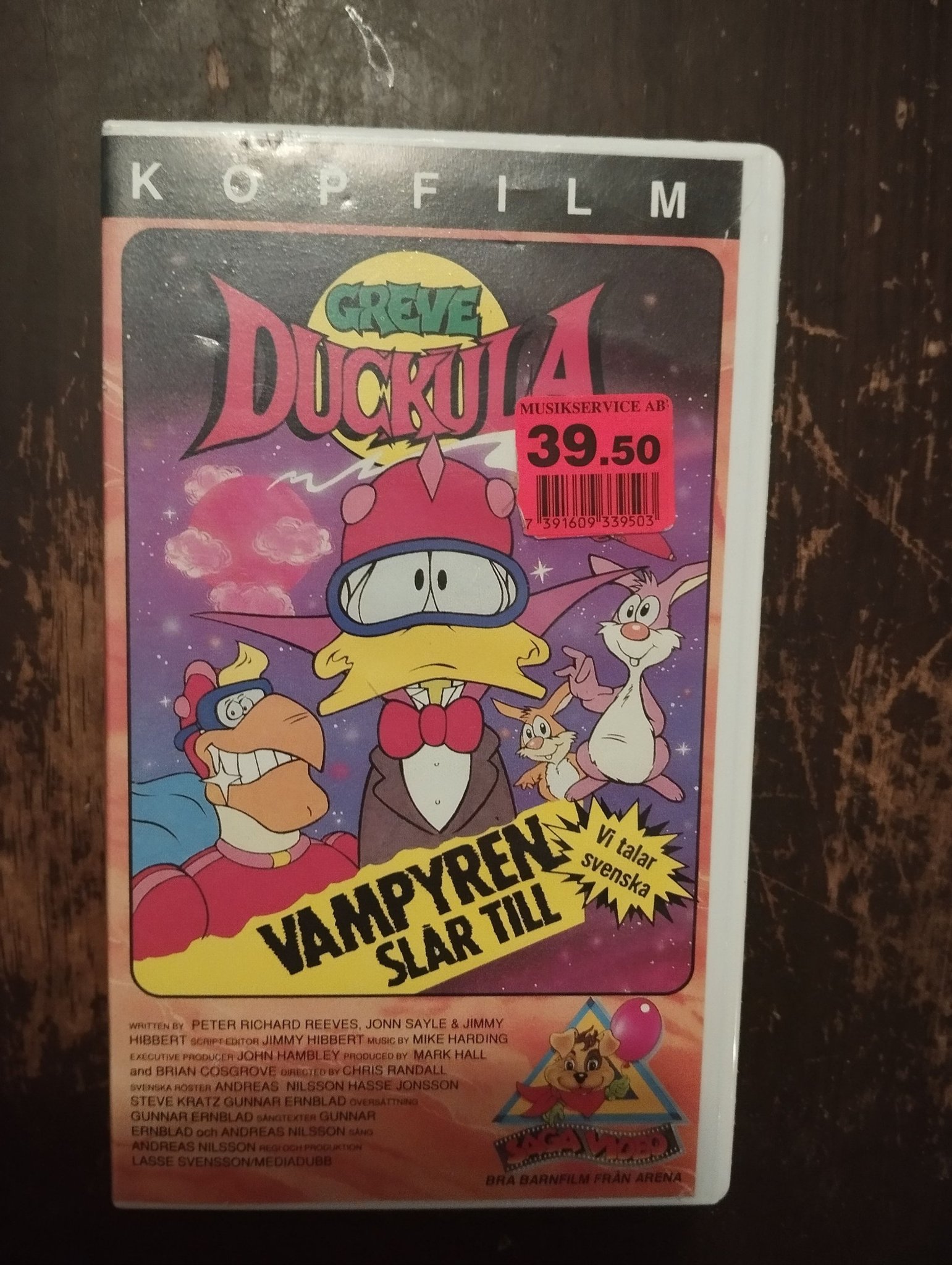 Se produkter som liknar Greve duckula vhs på Tradera (632152184)