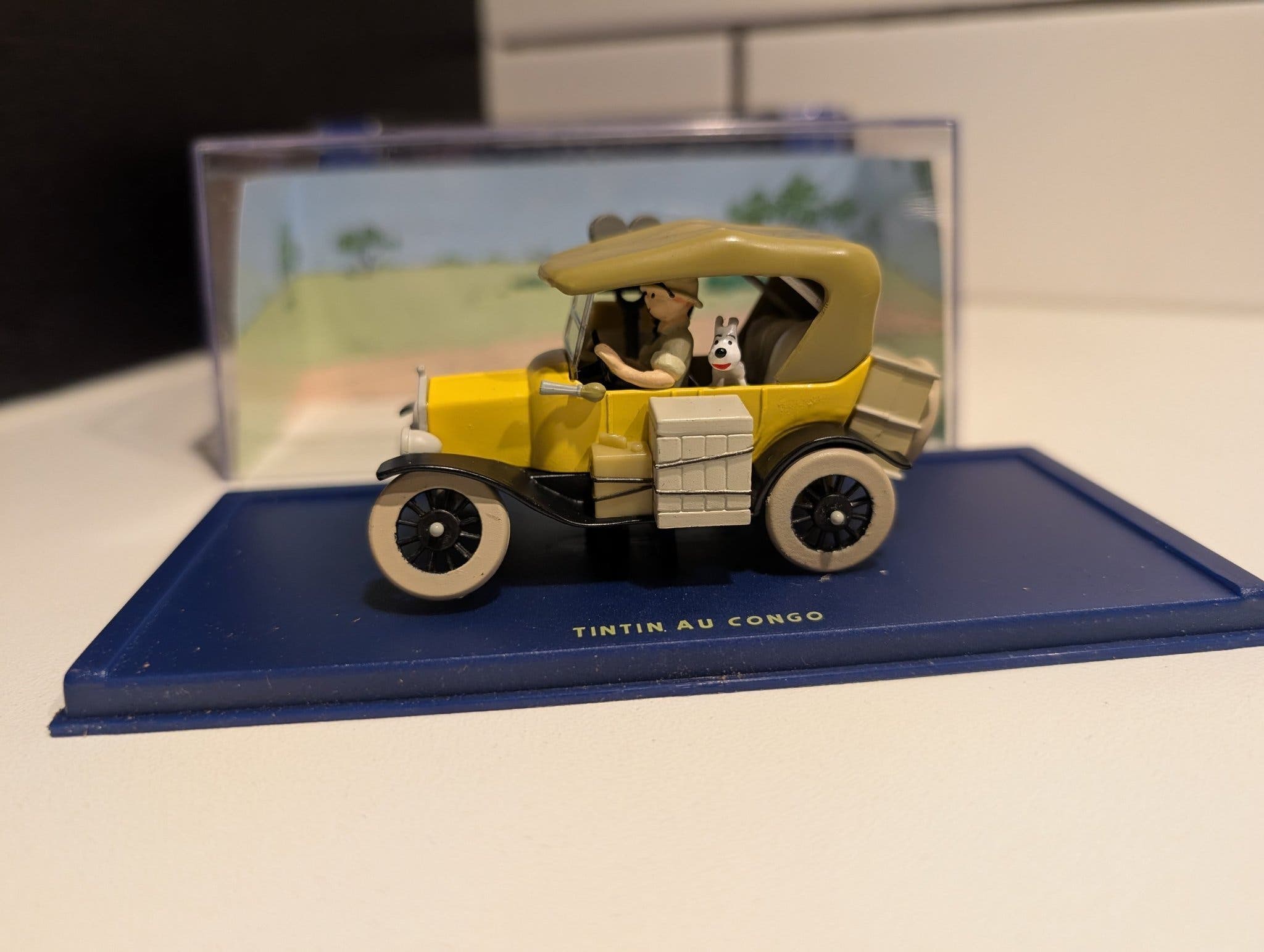 Tintin i Kongo - Ford T modellbil i displayfodral | Köp på Tradera ...