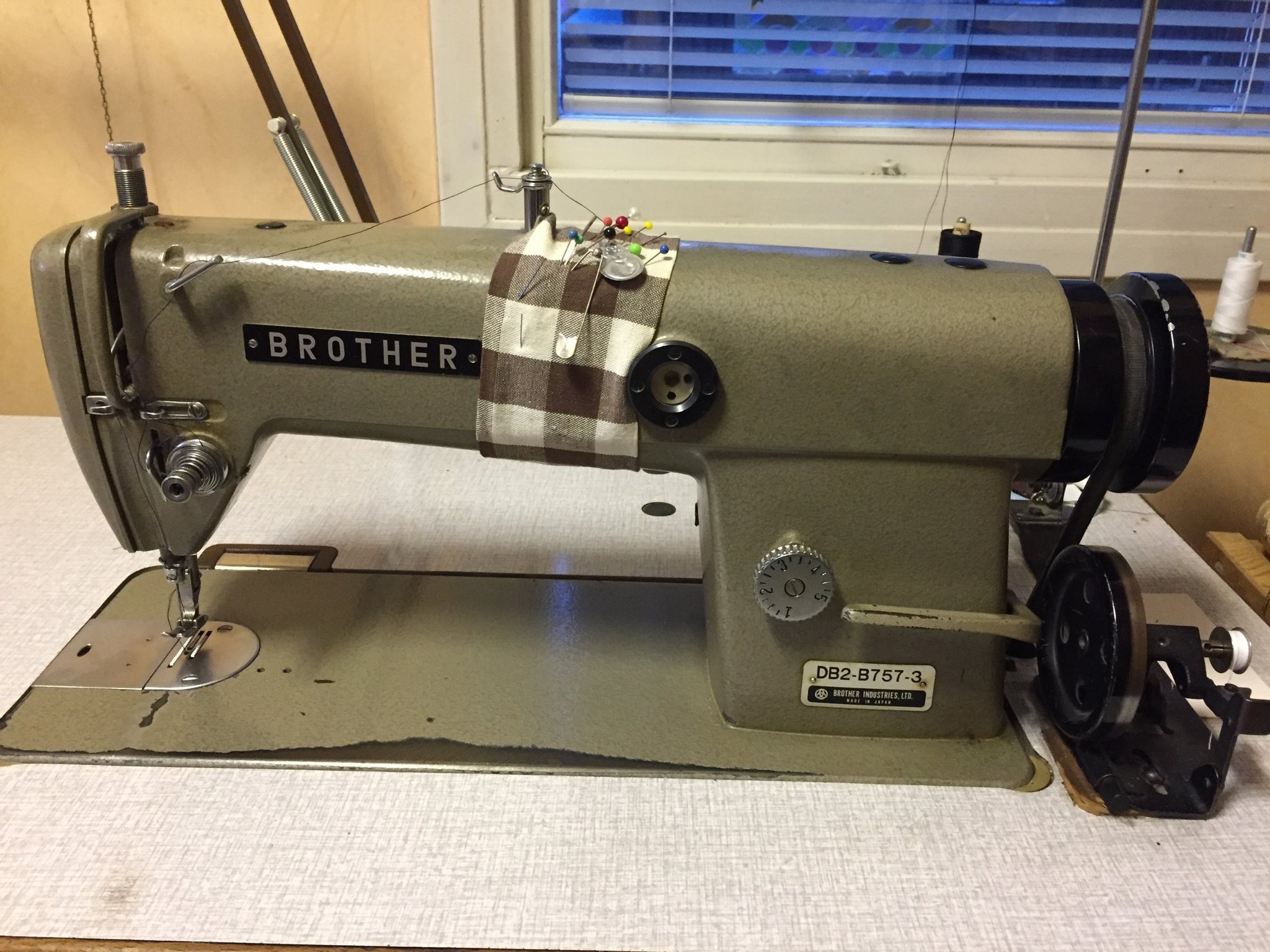 Industrisymaskin, Brother Industries DB2-B757-3.. | Köp på Tradera ...