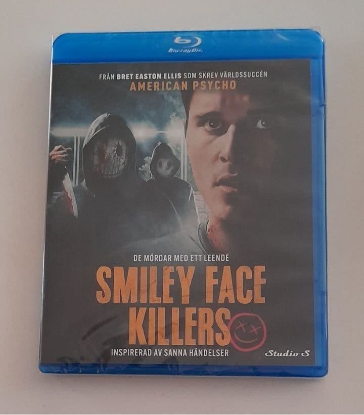 Se produkter som liknar Smiley Face Killers Blu-ray /.. på Tradera ...