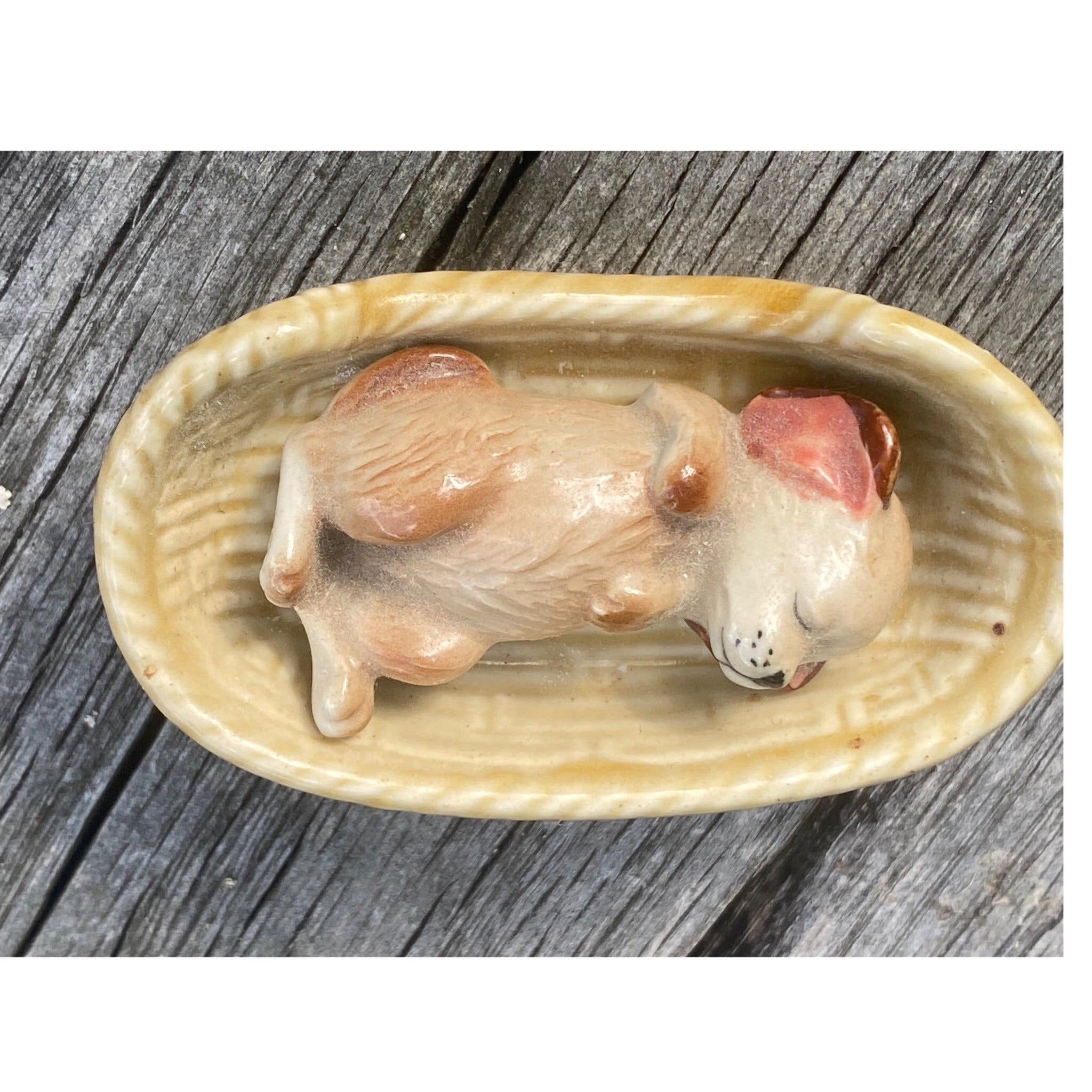 Se produkter som liknar Liten hundvalp i porslin på Tradera (691468015)