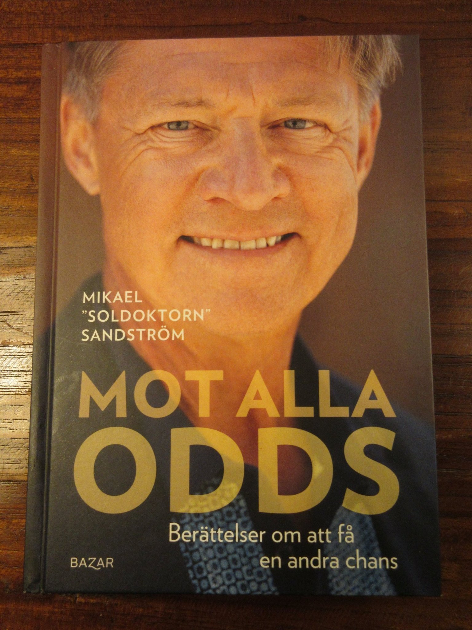 Se produkter som liknar MOT ALLA ODDS, MIKAEL "SOLDOK.. på Tradera ...
