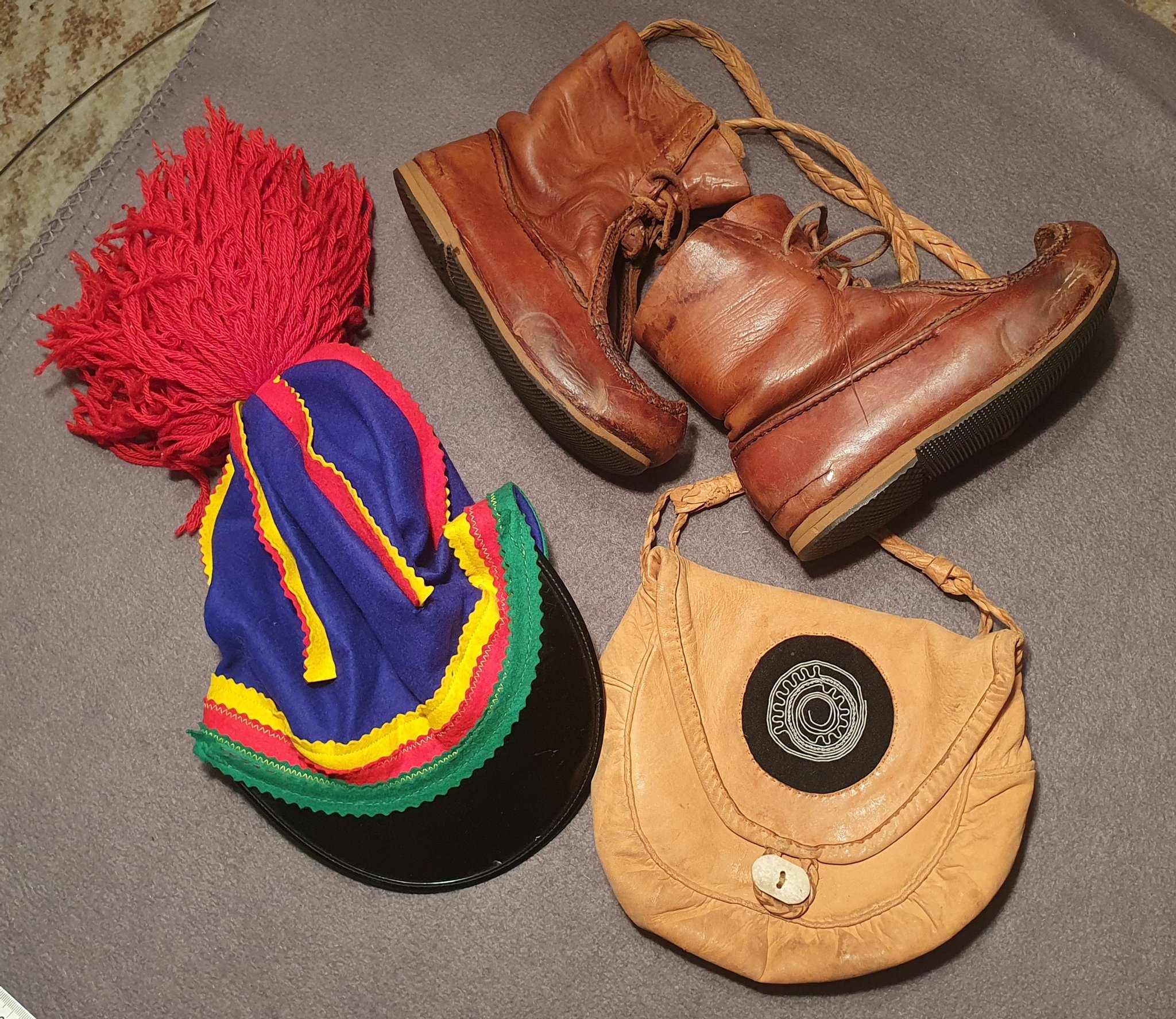 Samisk Kolt, Handväska och Skor | Köp på Tradera (714056394)