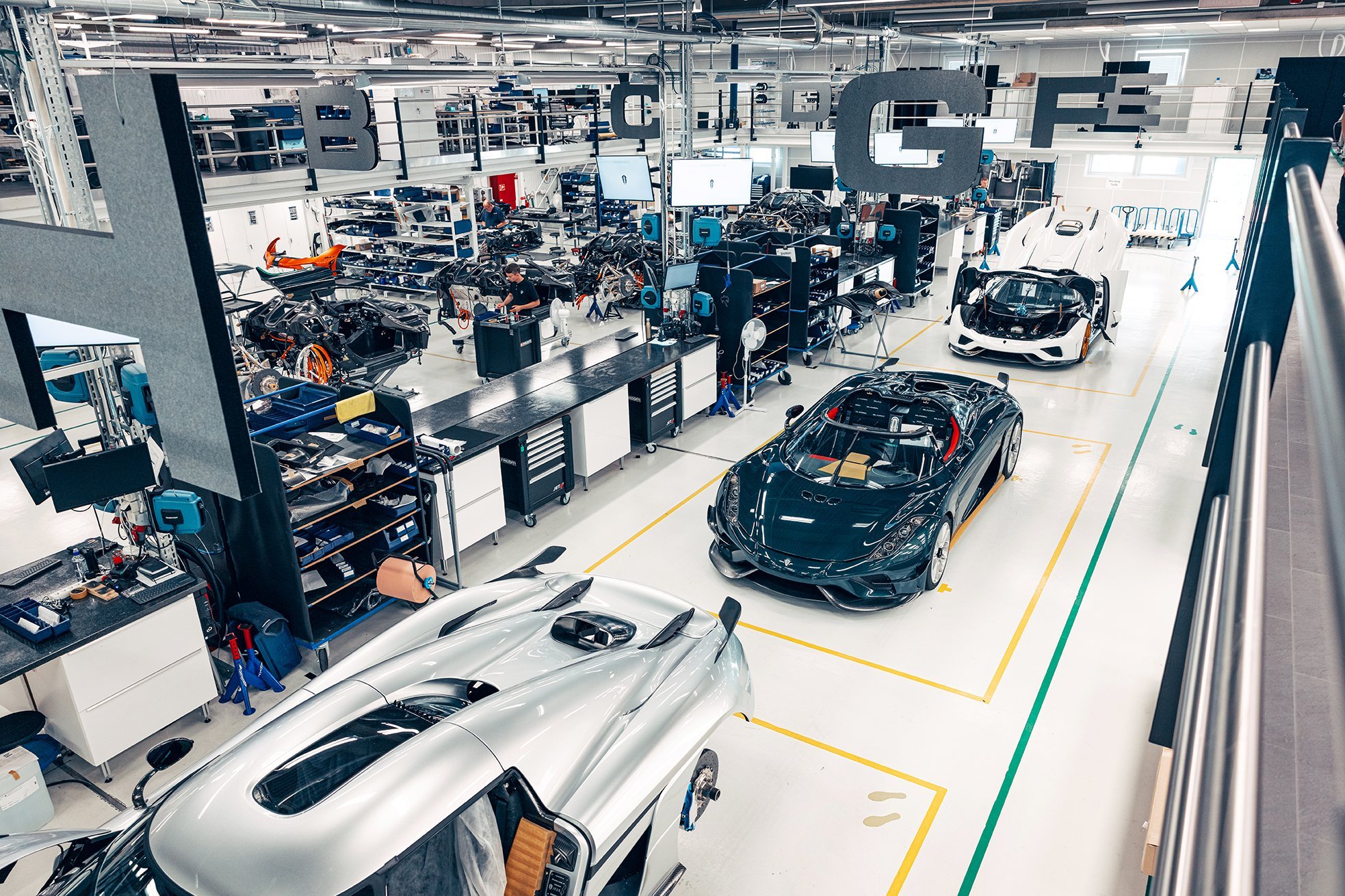 Se produkter som liknar Koenigsegg VIP Factory Tour på Tradera (573521578)