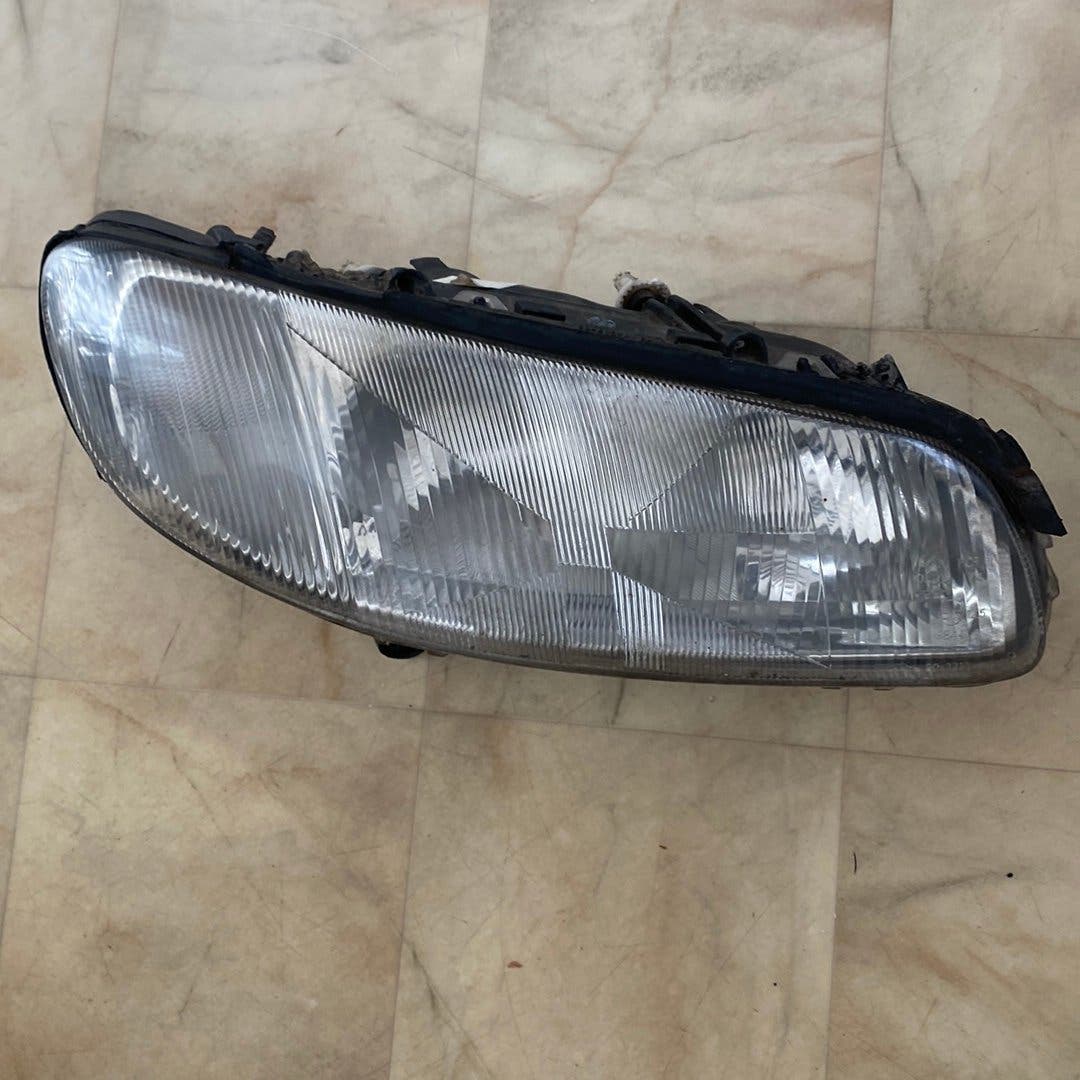 Nr1001. Opel Omega 96. Strålkastare | Köp på Tradera (694747931)