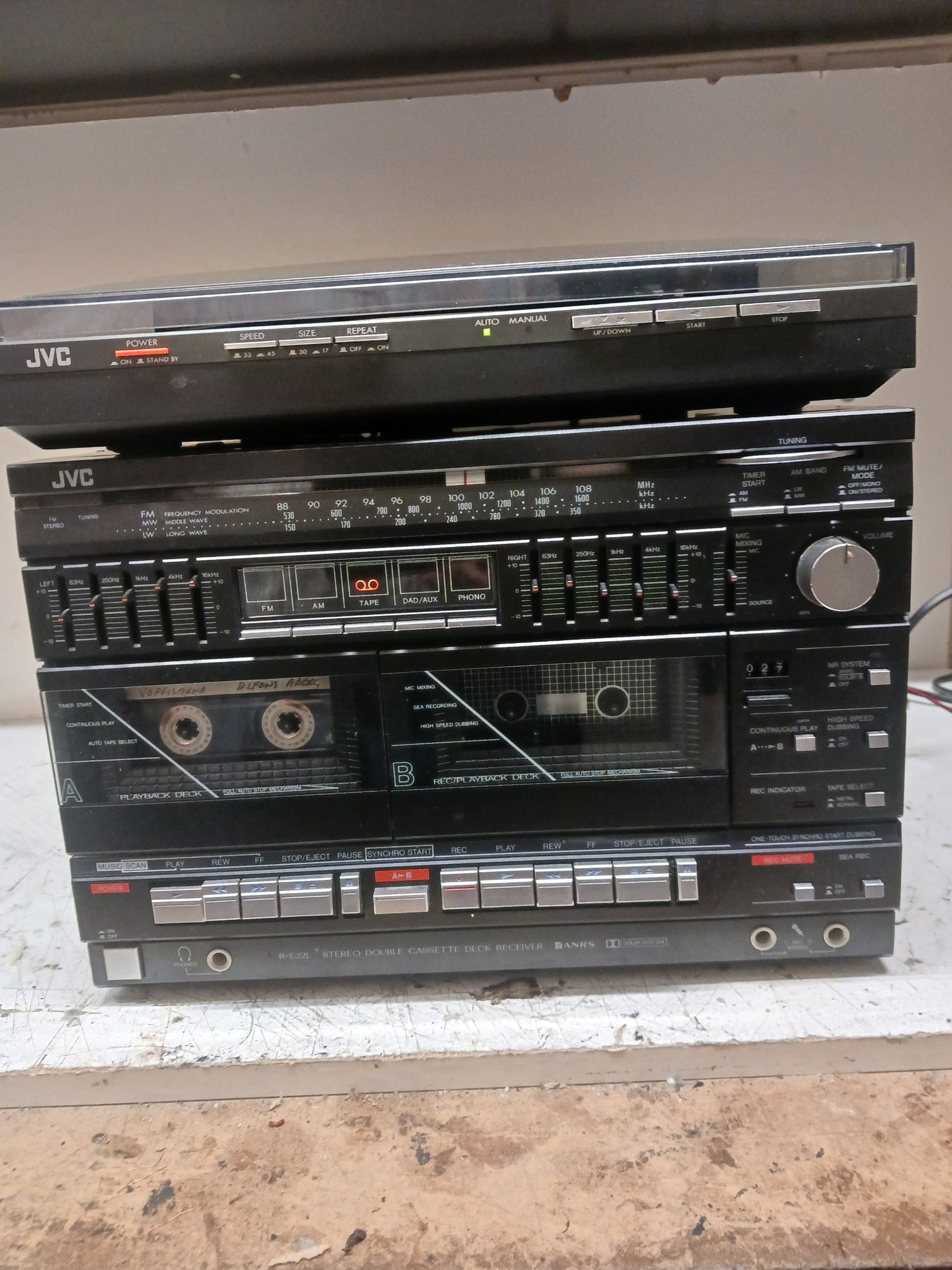 Se produkter som liknar JVC Stereo Receiver med Dubbe.. på Tradera ...