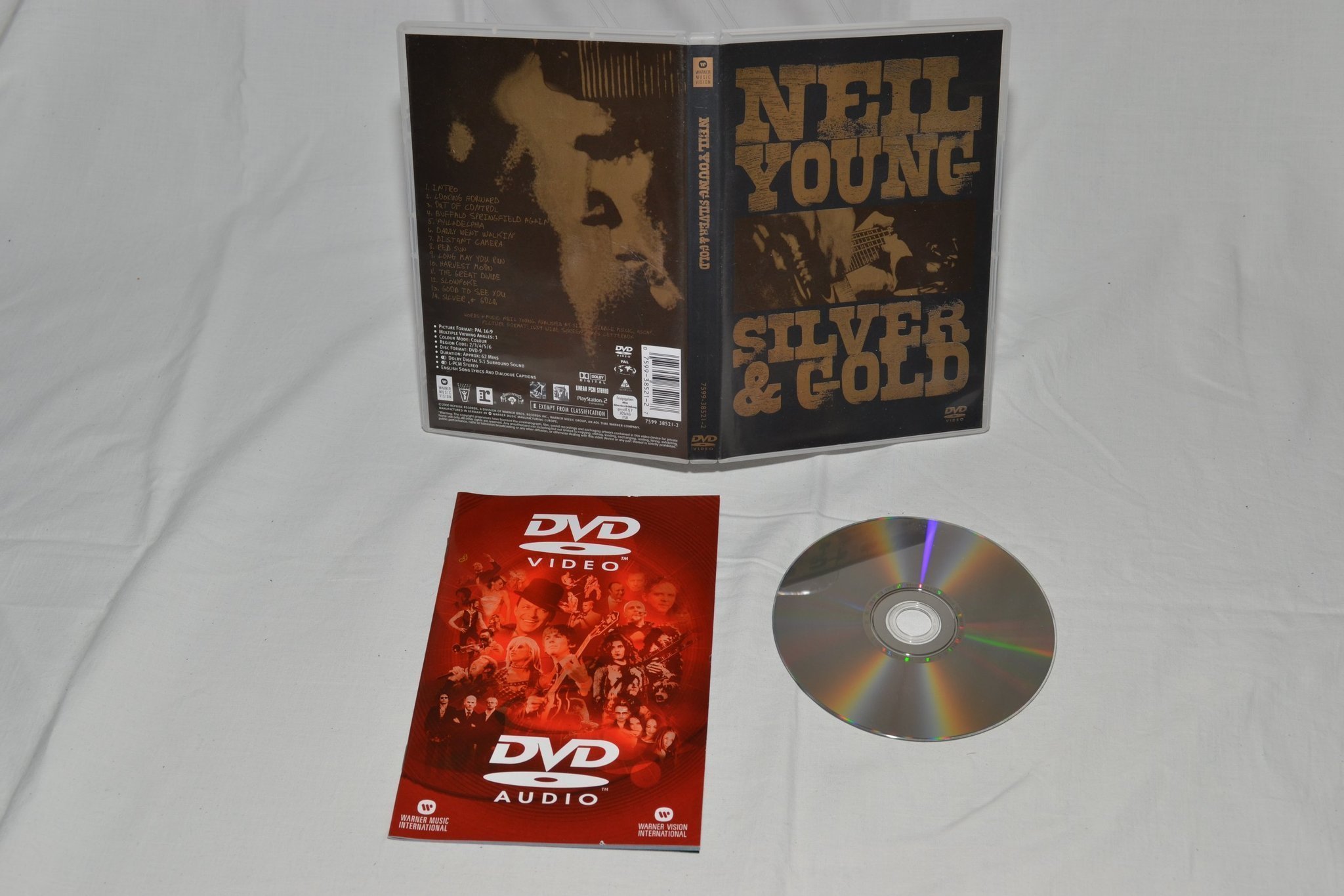 Neil Young - Silver & gold - Komplett - DVD | Köp på Tradera (632828506)