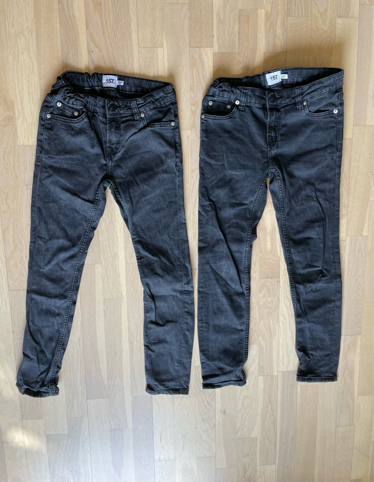 2 par svarta Slimmy Star jeans från Lager 157 i.. | Köp på Tradera ...