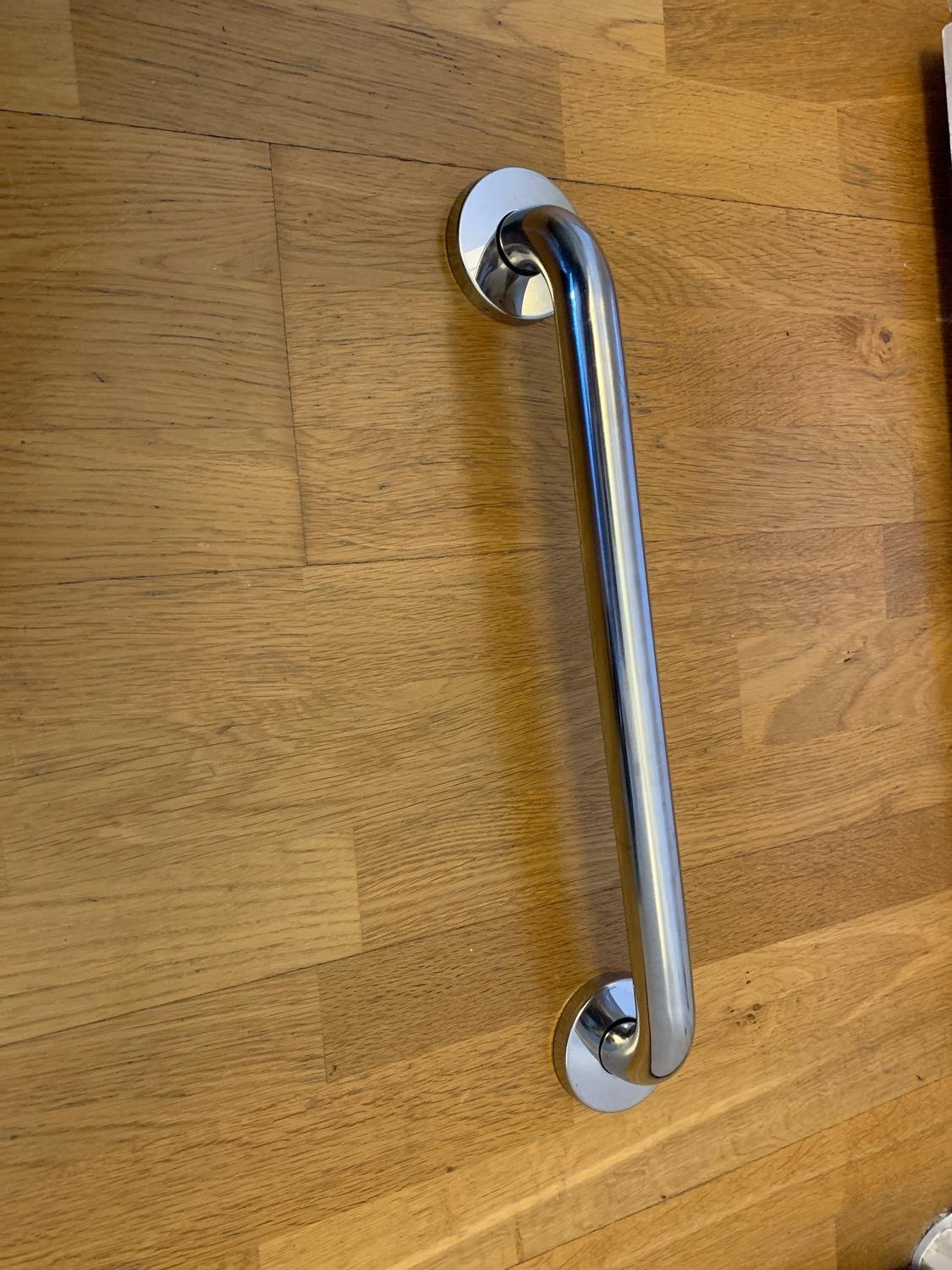 Bahag AG Säkerhetshandtag i krom 52 cm Bathroo.. | Köp på Tradera ...