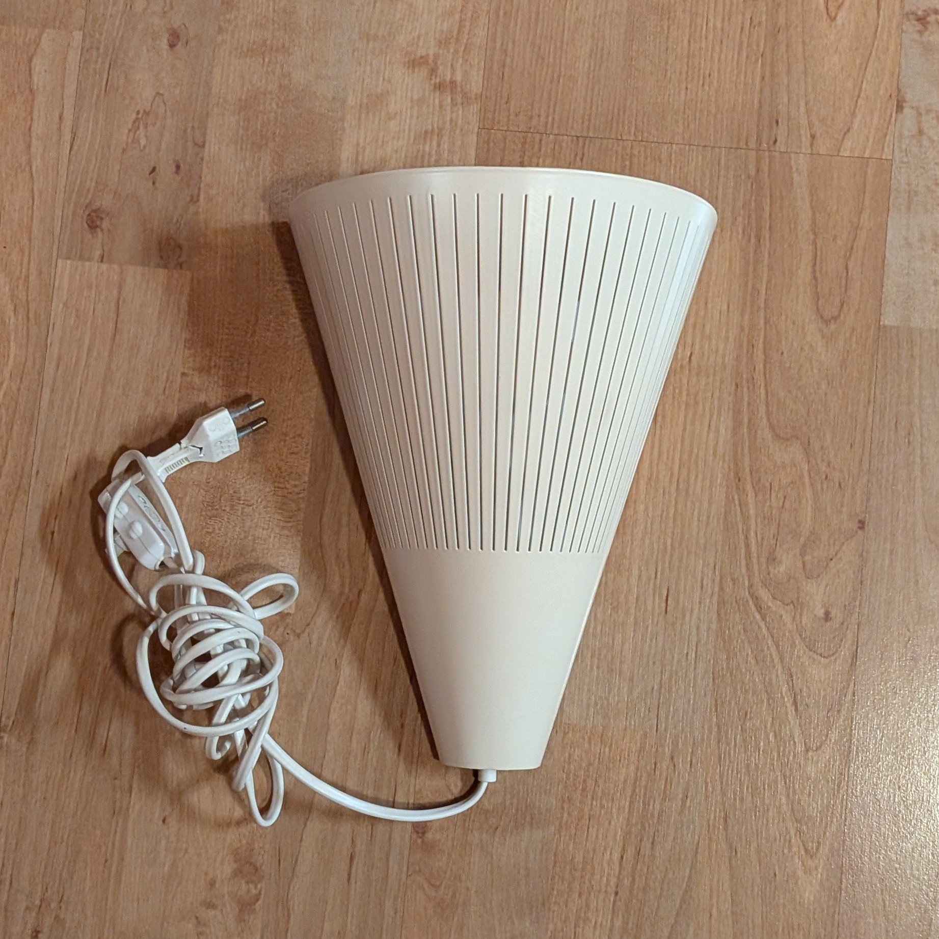 VÄGGLAMPA. Metall. Klyka. IKEA, 1990 -2000 talet. | Köp på Tradera ...