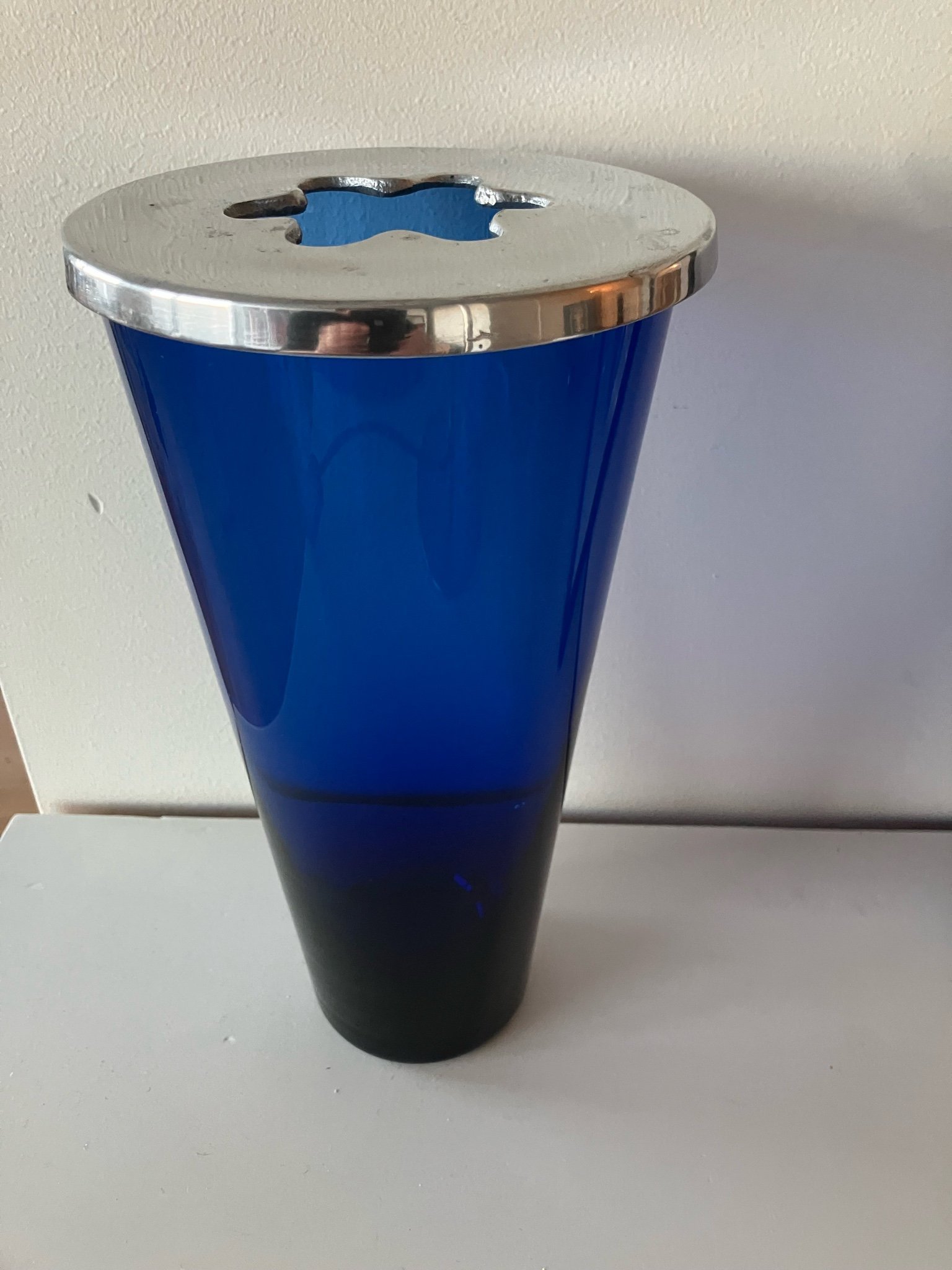Blå vas Focus av Magnus Löfgren för Design Hous.. | Köp på Tradera ...