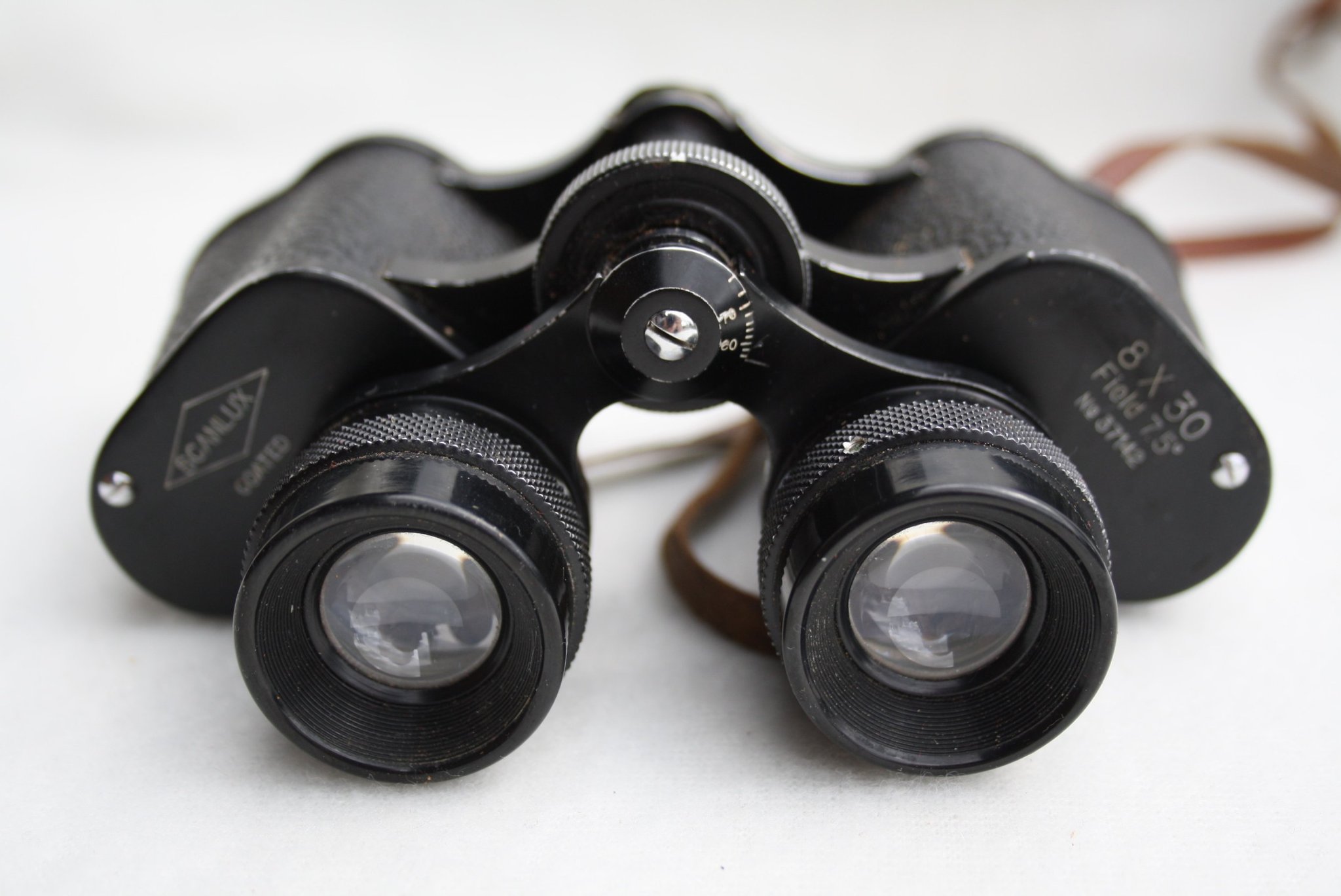 Se produkter som liknar SCANLUX 8 X 30 KIKARE MED VÄSKA på Tradera ...