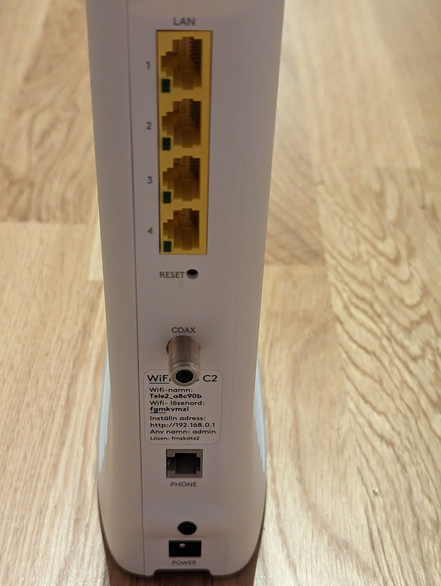 TELE2 - Wifi Hub C2 | Köp på Tradera (584659082)