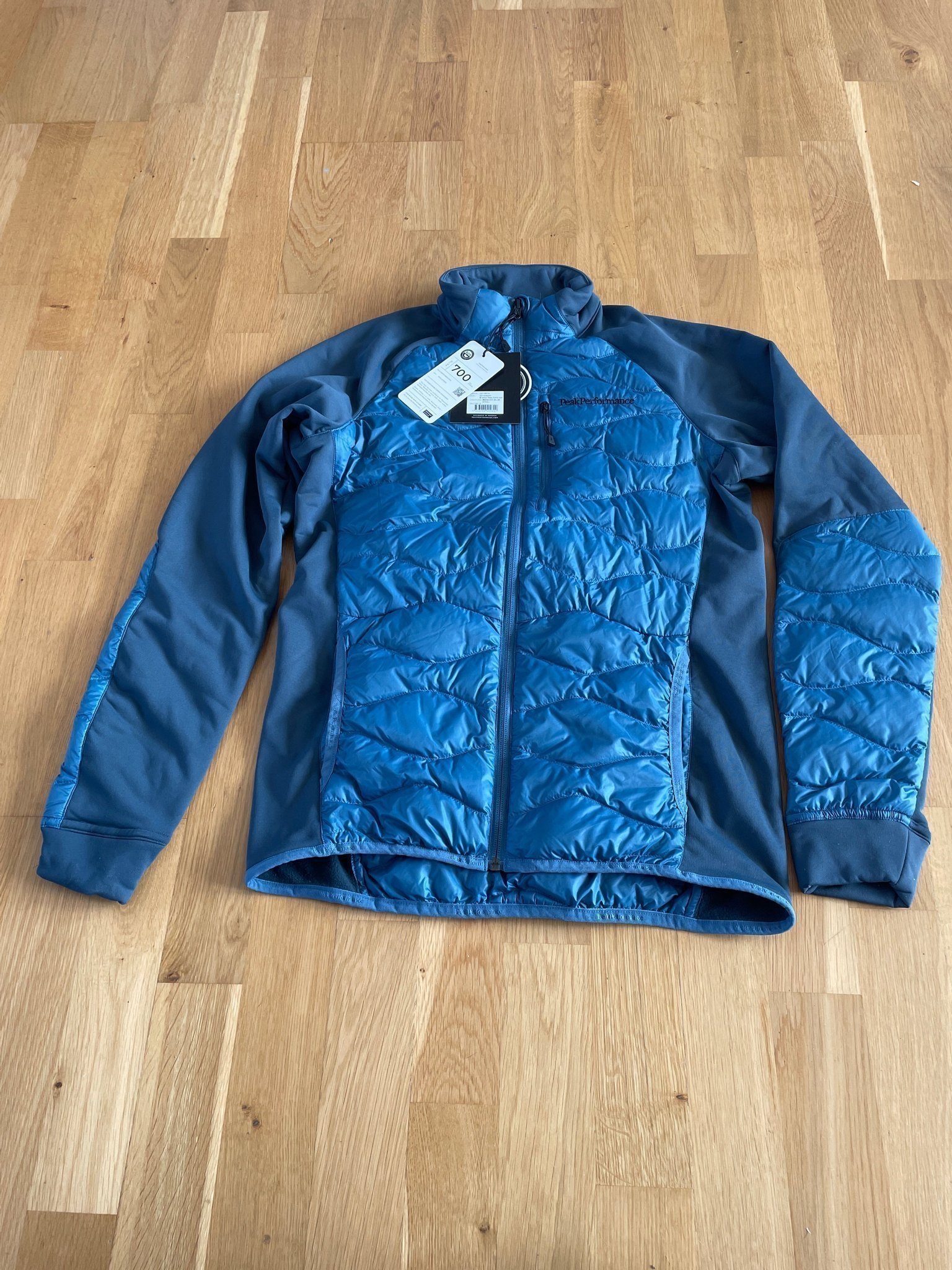 Helt ny Peak performance helium down hybrid jac.. | Köp på Tradera ...
