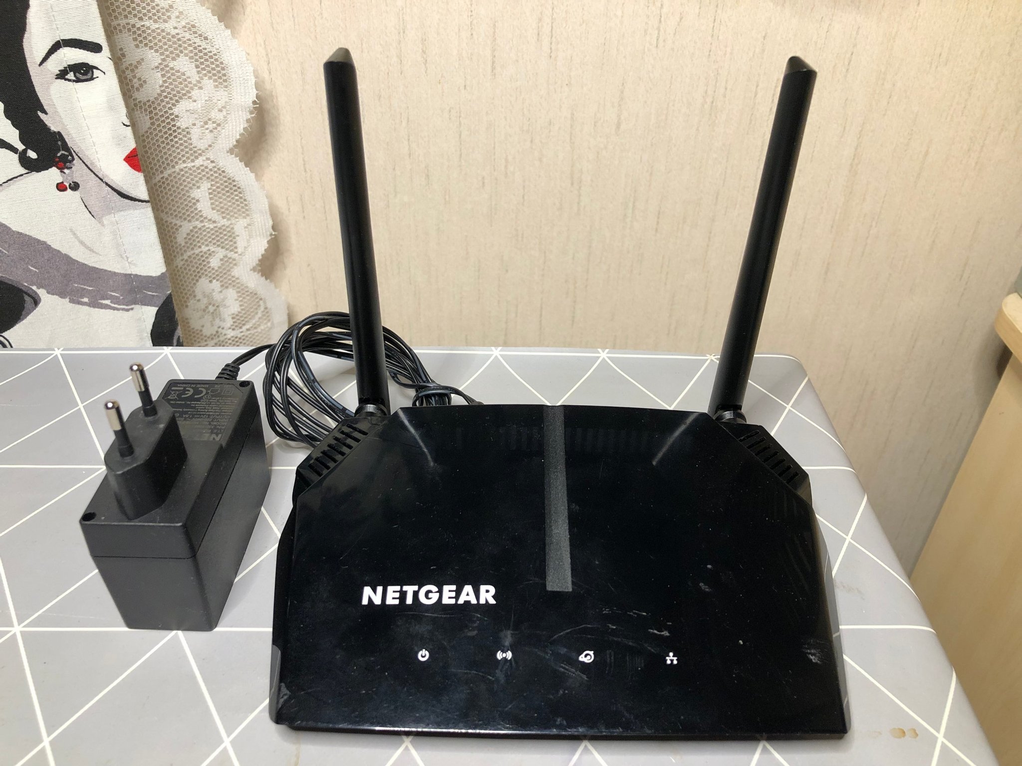 Netgear AC1200 WiFi Router Modell: R6120 FUNGER.. | Köp på Tradera ...