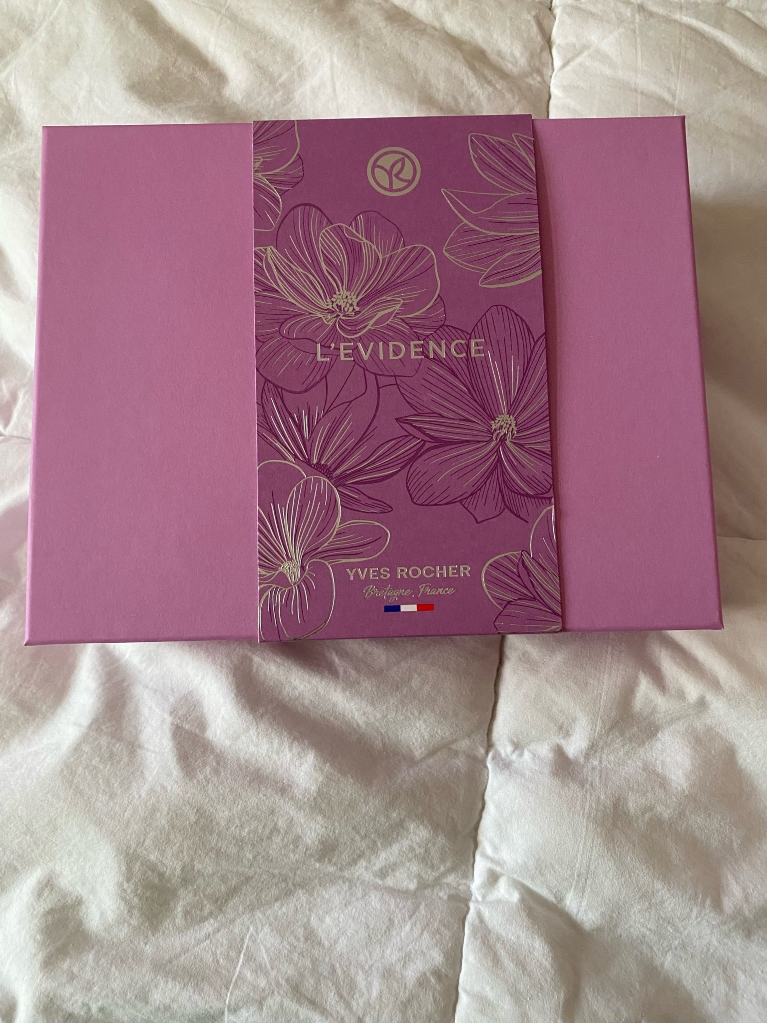 Se produkter som liknar Yves Rocher L'Evidence Set på Tradera (702672340)