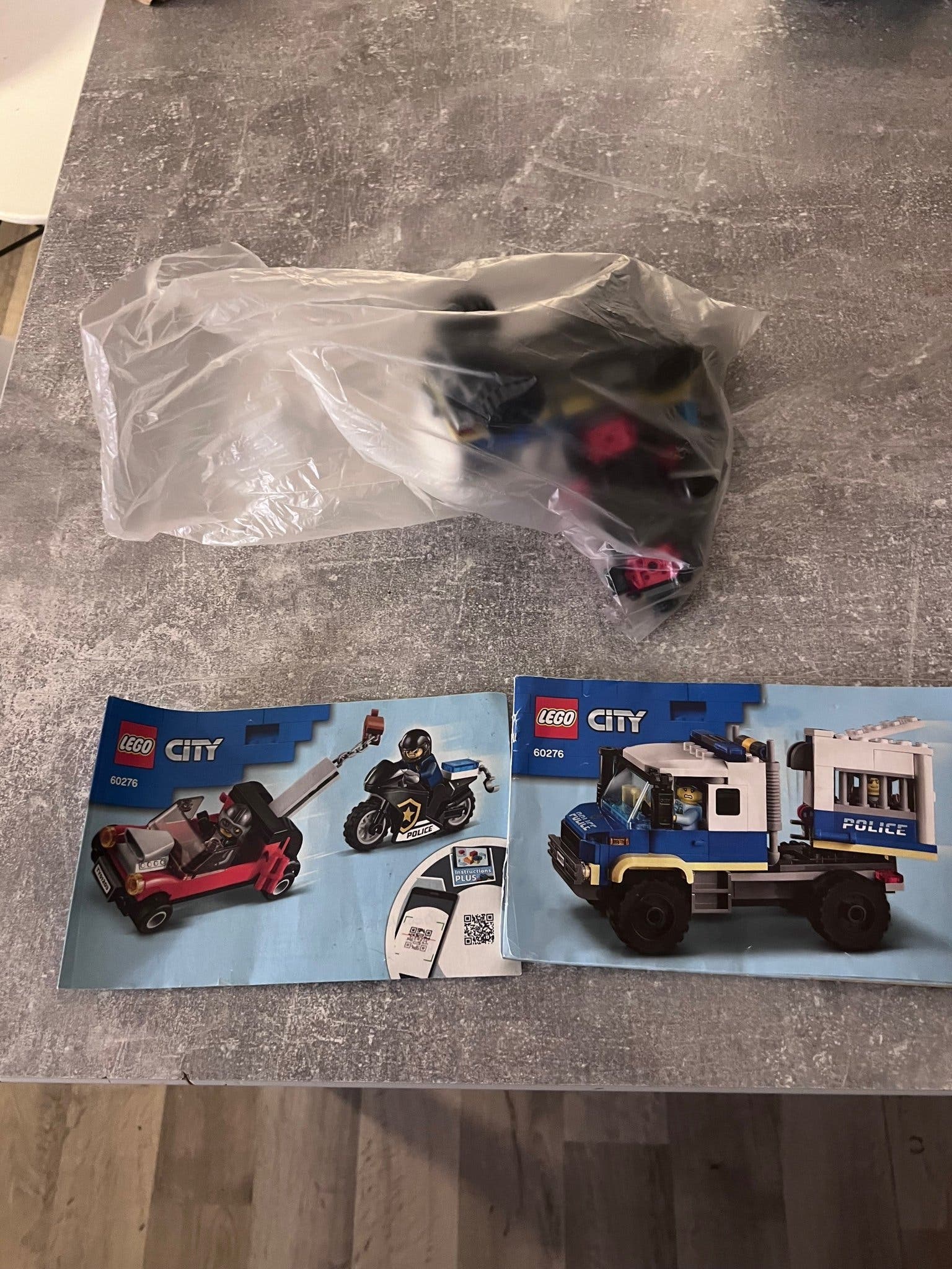Se produkter som liknar Lego City 60276 Polis Transport på Tradera ...