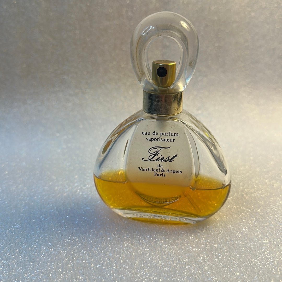 Van Cleef & Arpels First Eau de Parfum Vaporisa.. | Köp på Tradera ...