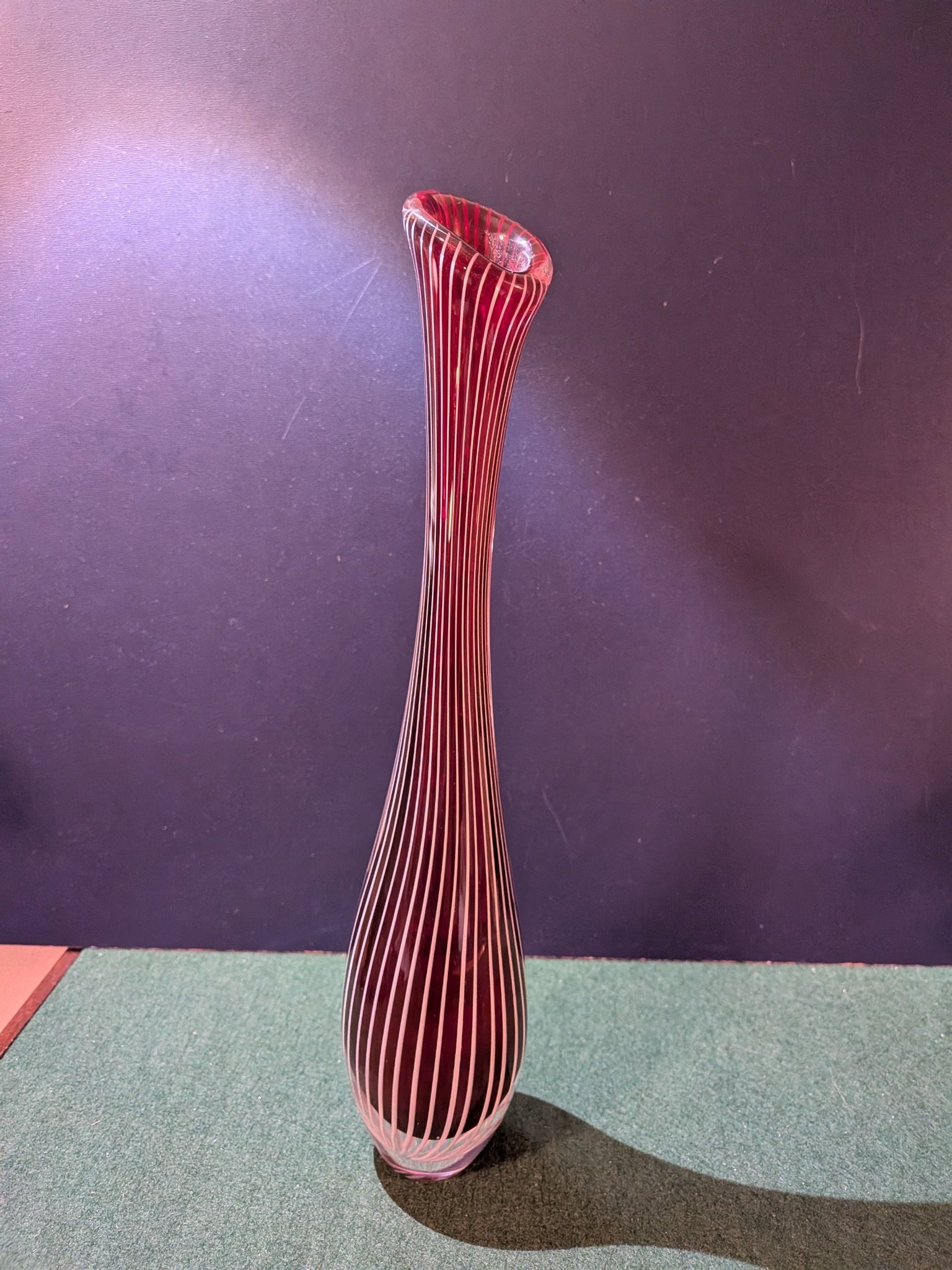 Kosta Vas Vicke Lindstrand röd Zebra signerad r.. | Köp på Tradera ...