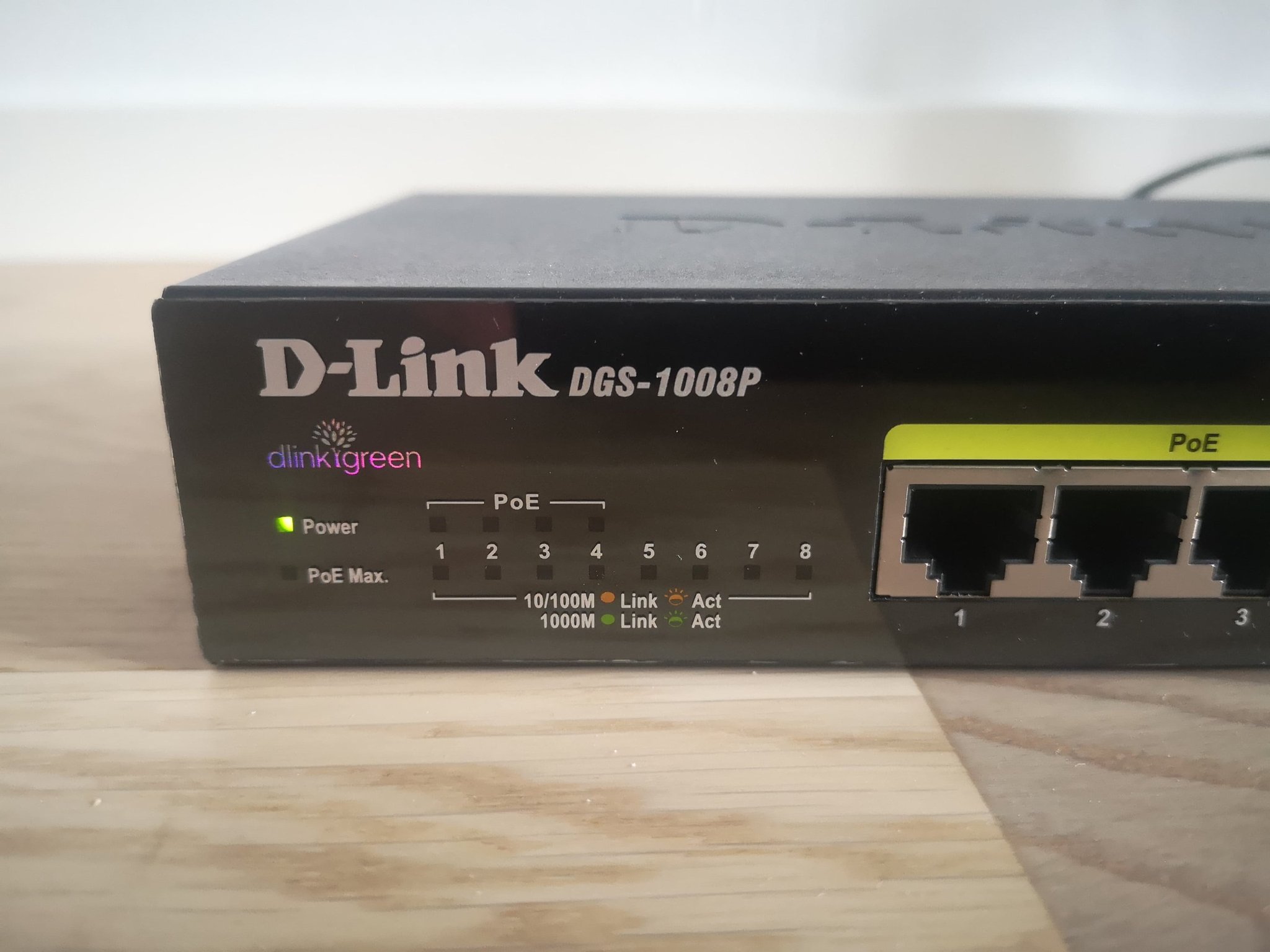 D-Link PoE nätversswitch (DGS-1008P) | Köp på Tradera (559040664)