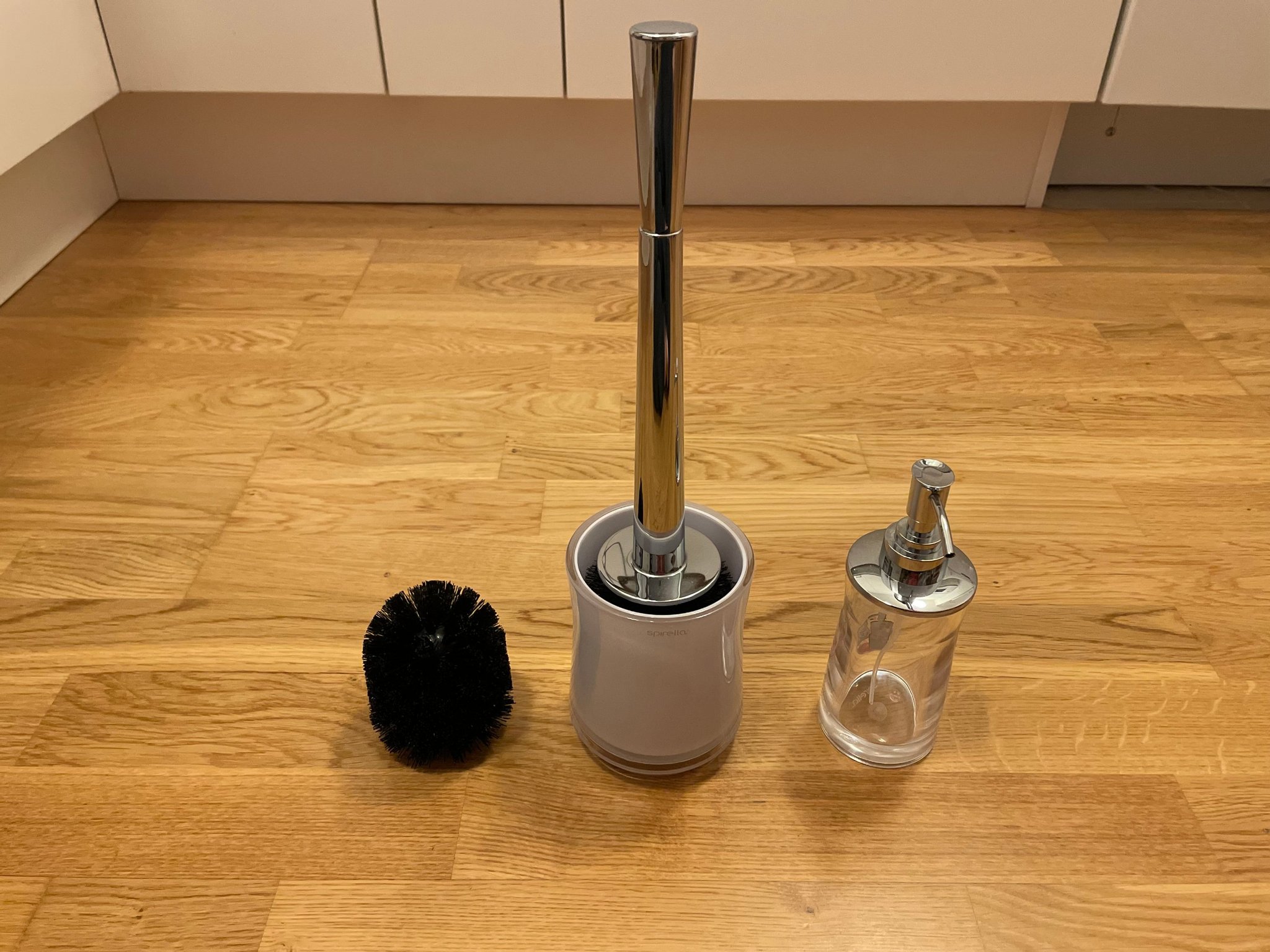 Spirella ”Sydney” Toalettborste (+extra borste).. | Köp på Tradera ...