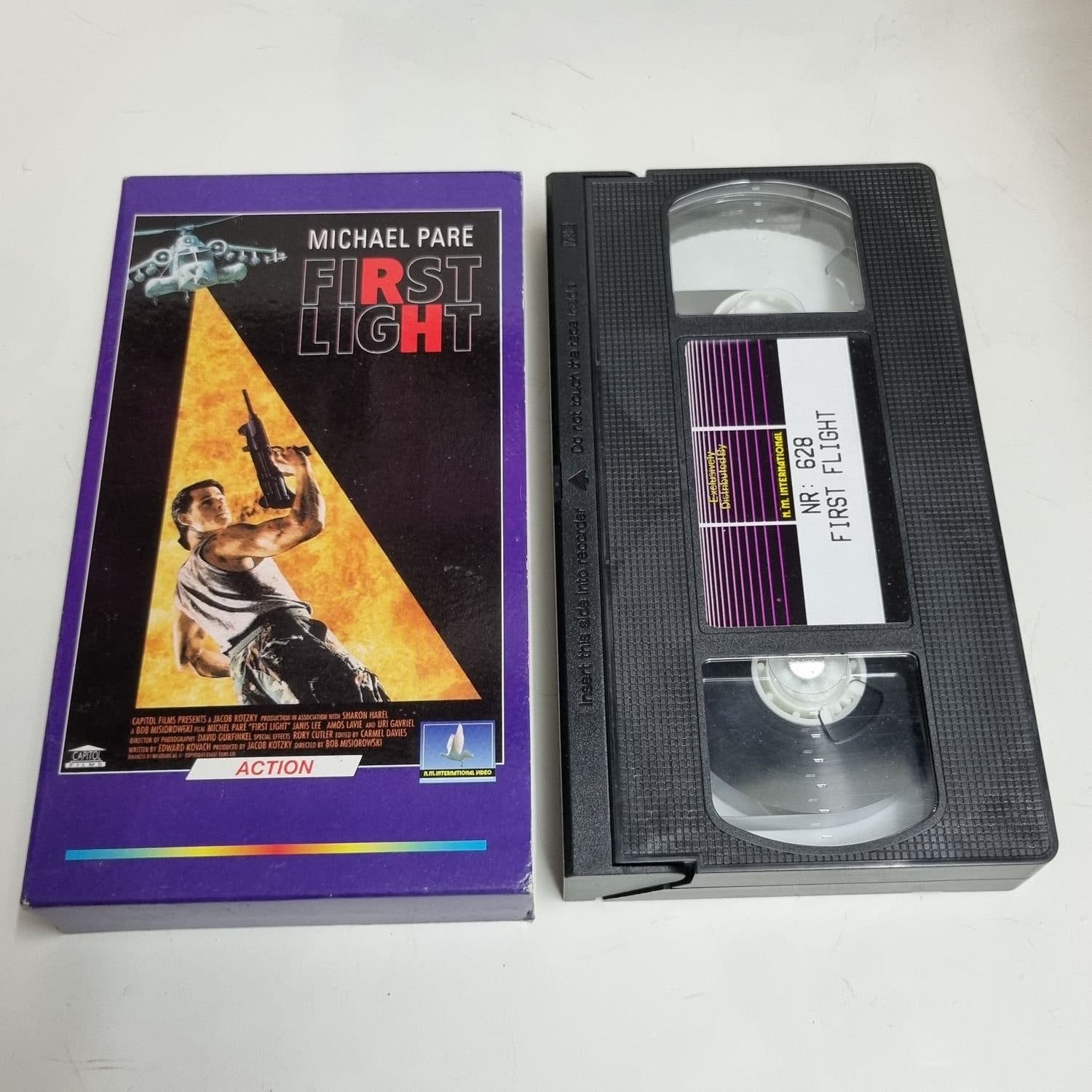 First light VHS film pappfodral | Köp från Askers_grums på Tradera ...