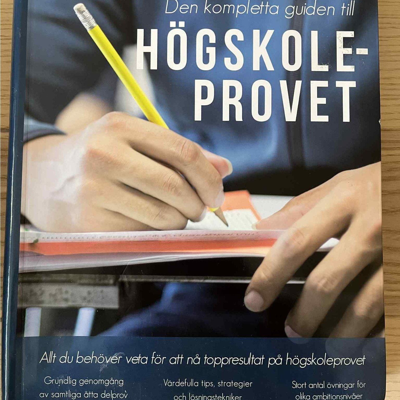 Se produkter som liknar Den kompletta guiden till Hög.. på Tradera ...