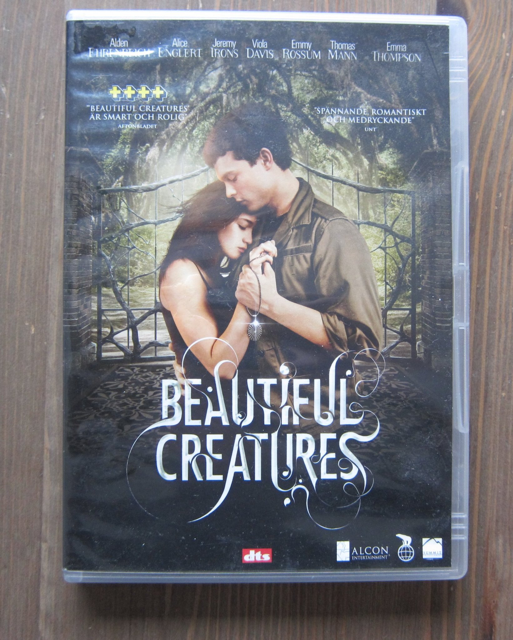 Beautiful Creatures DVD (Jeremy Irons, Emmy Ros.. | Köp på Tradera ...