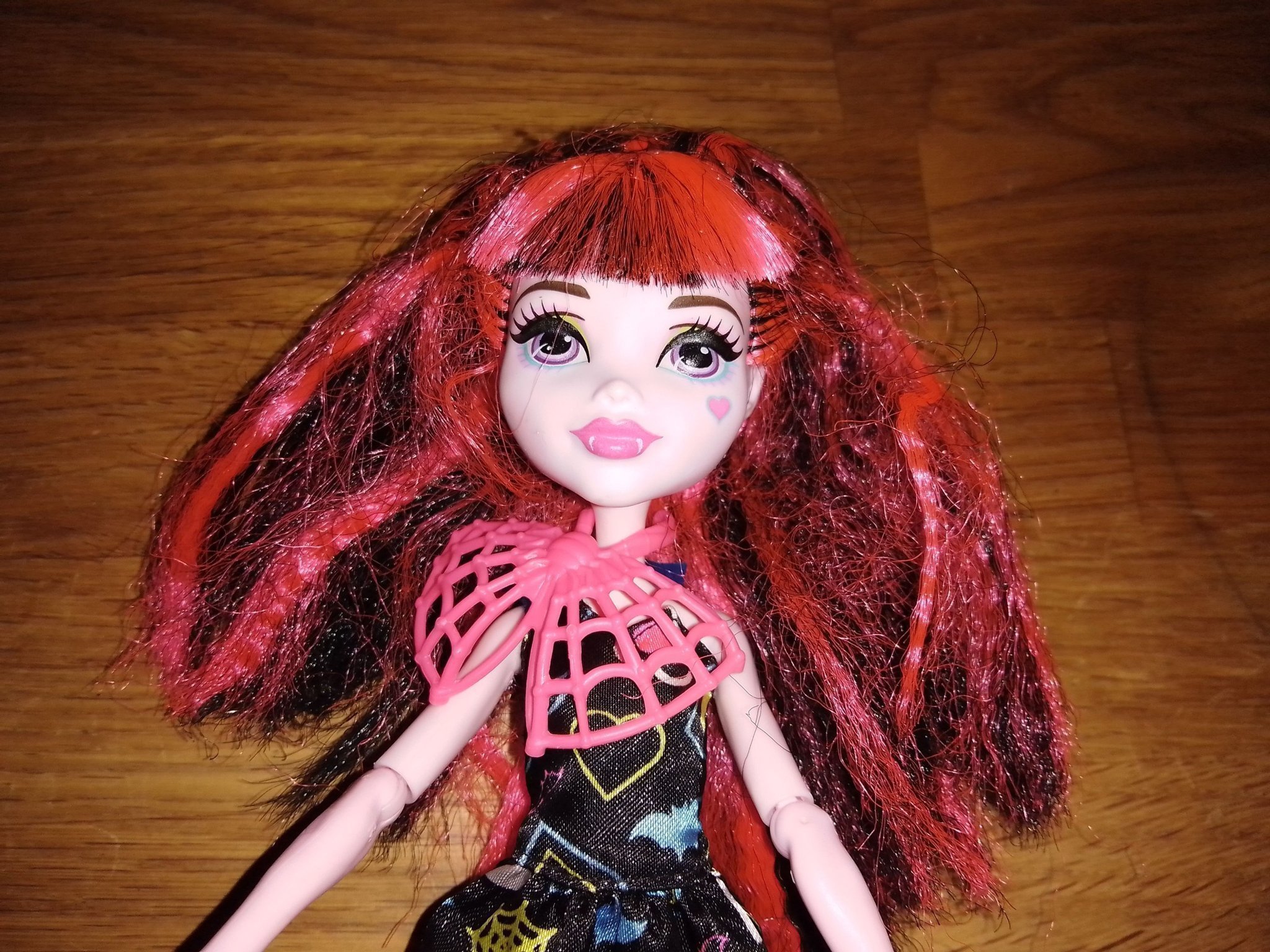 Jättefin Monster High docka Draculaura | Köp på Tradera (710794765)