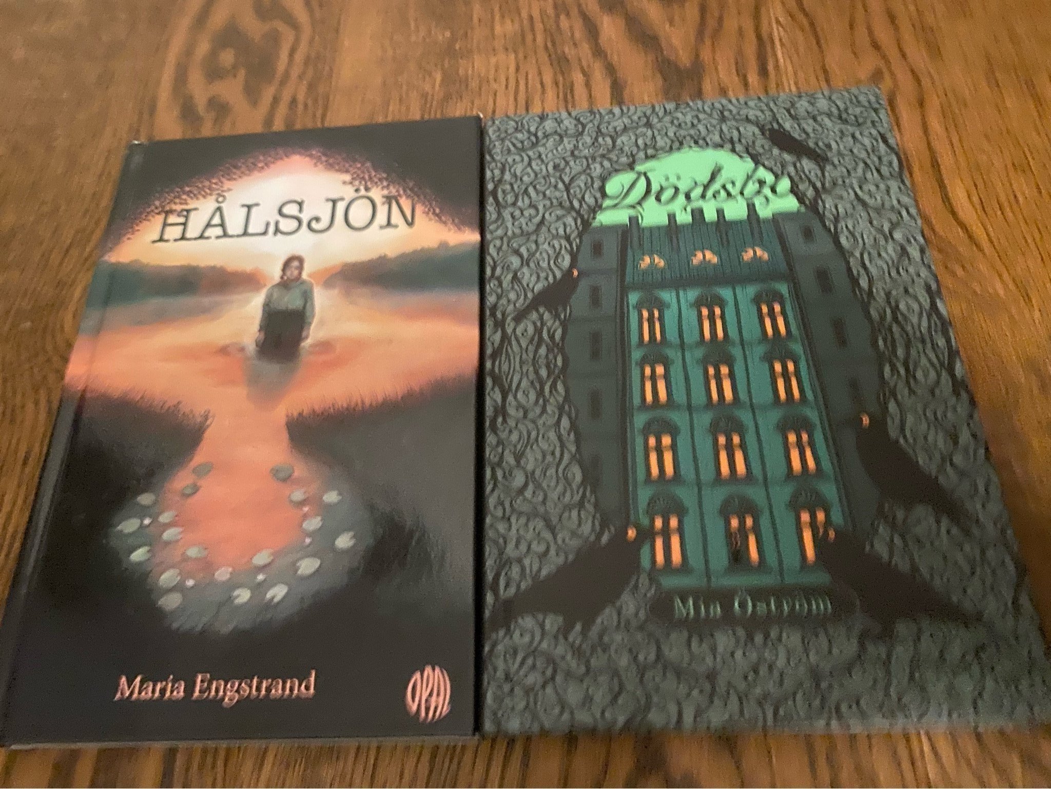 HÅLsjön av Maria Engstrand & Dödsbädden av Mia .. | Köp på Tradera ...