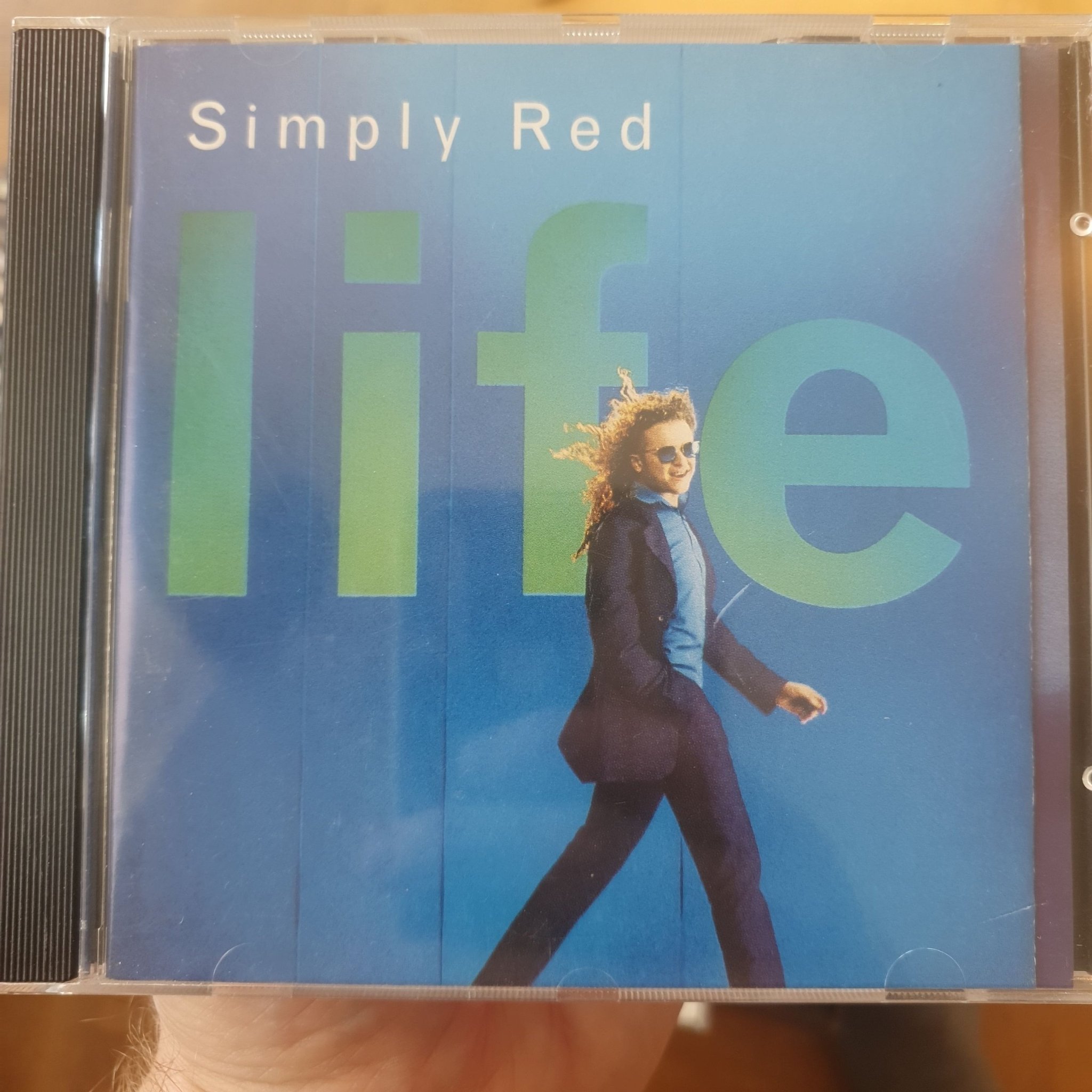 Se produkter som liknar Simply Red - Life CD Album på Tradera (692763940)