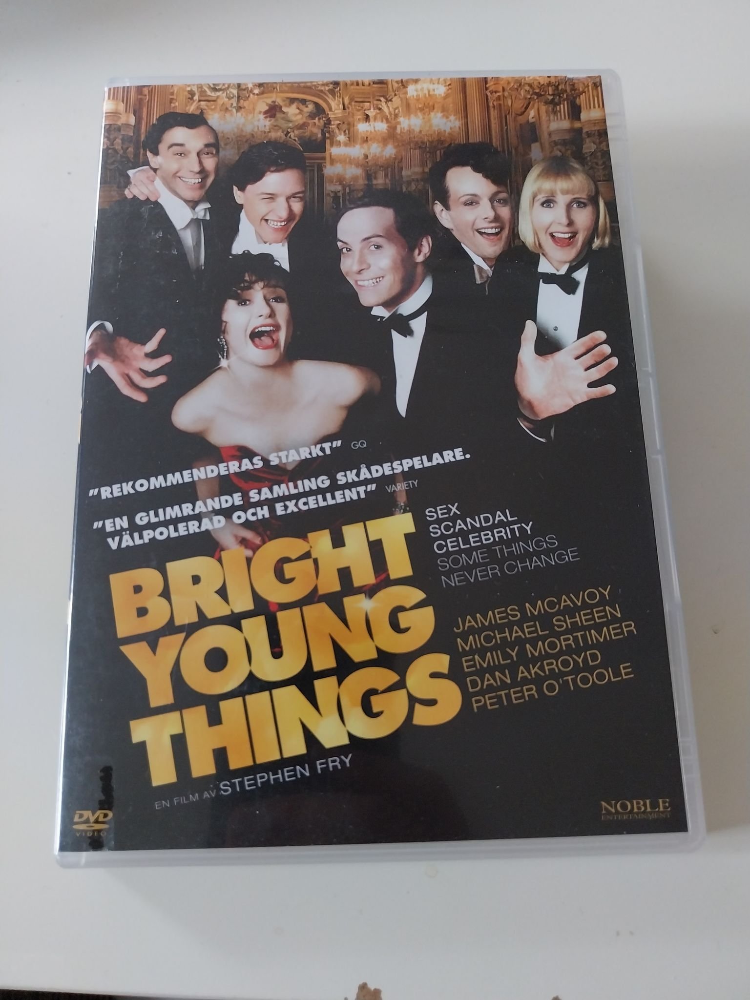 BRIGHT YOUNG THINGS-STEPHEN FRY, EMILY MORTIMER.. | Köp på Tradera ...