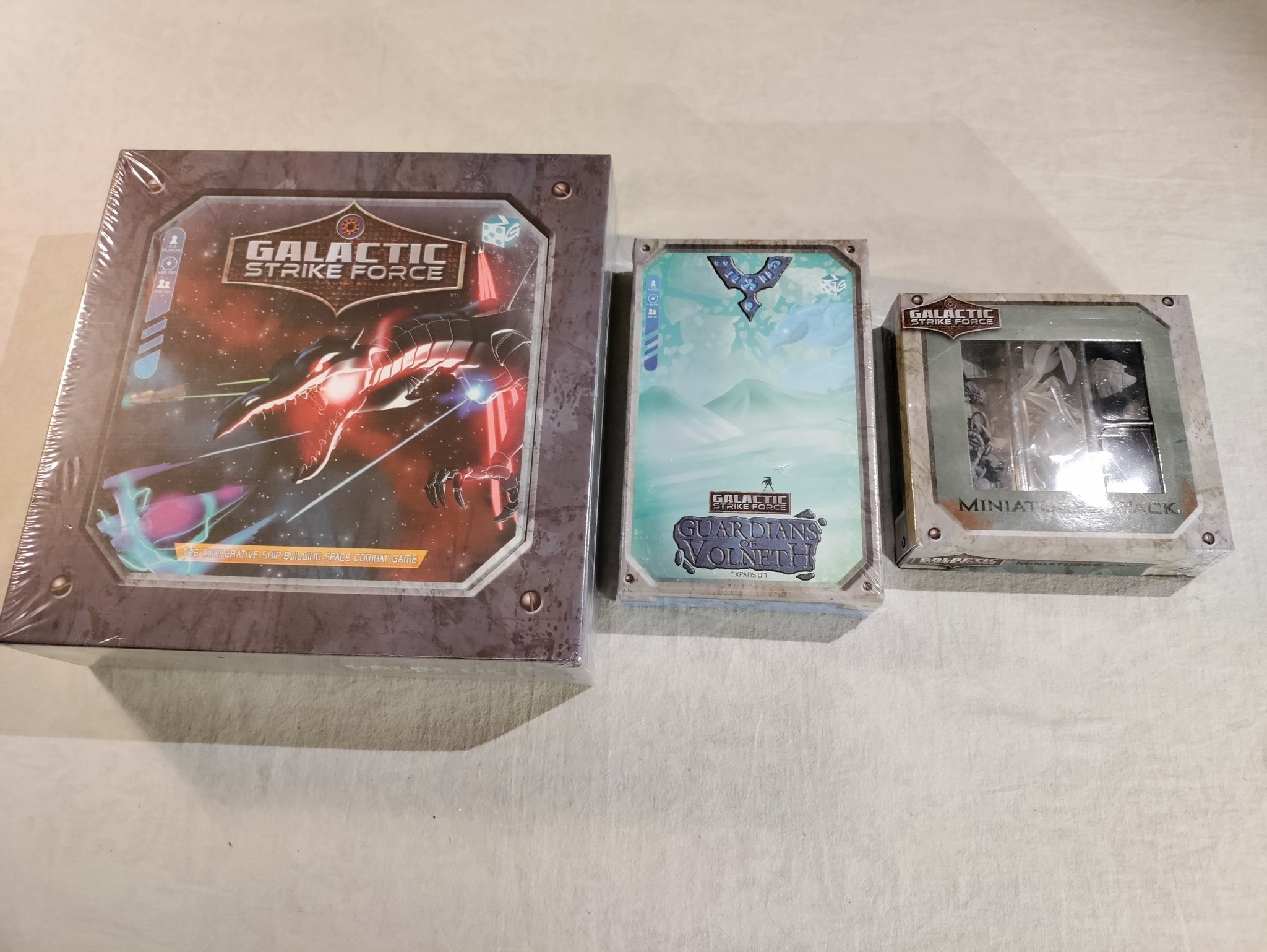 GALACTIC STRIKE FORCE + 2 Expansions - Sci-Fi D.. | Köp på Tradera ...