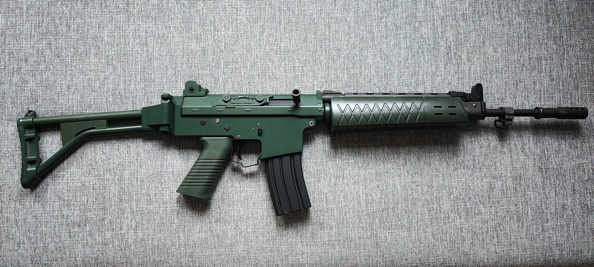 Se produkter som liknar Airsoft G&G GF85 GL (ak5a) på Tradera (624101734)