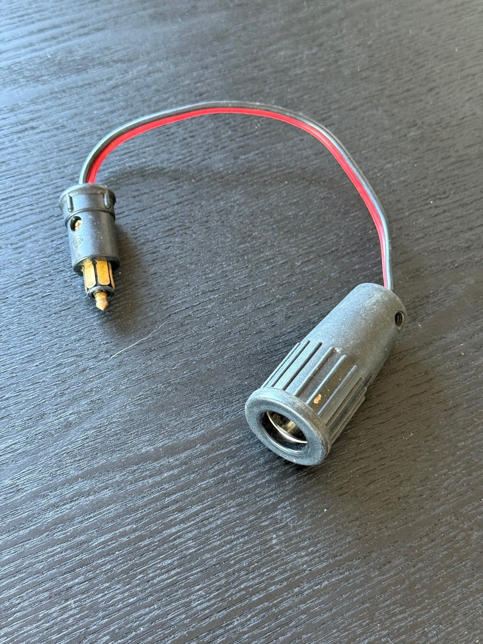 Se produkter som liknar Adapter för cigg utan i bilen på Tradera ...