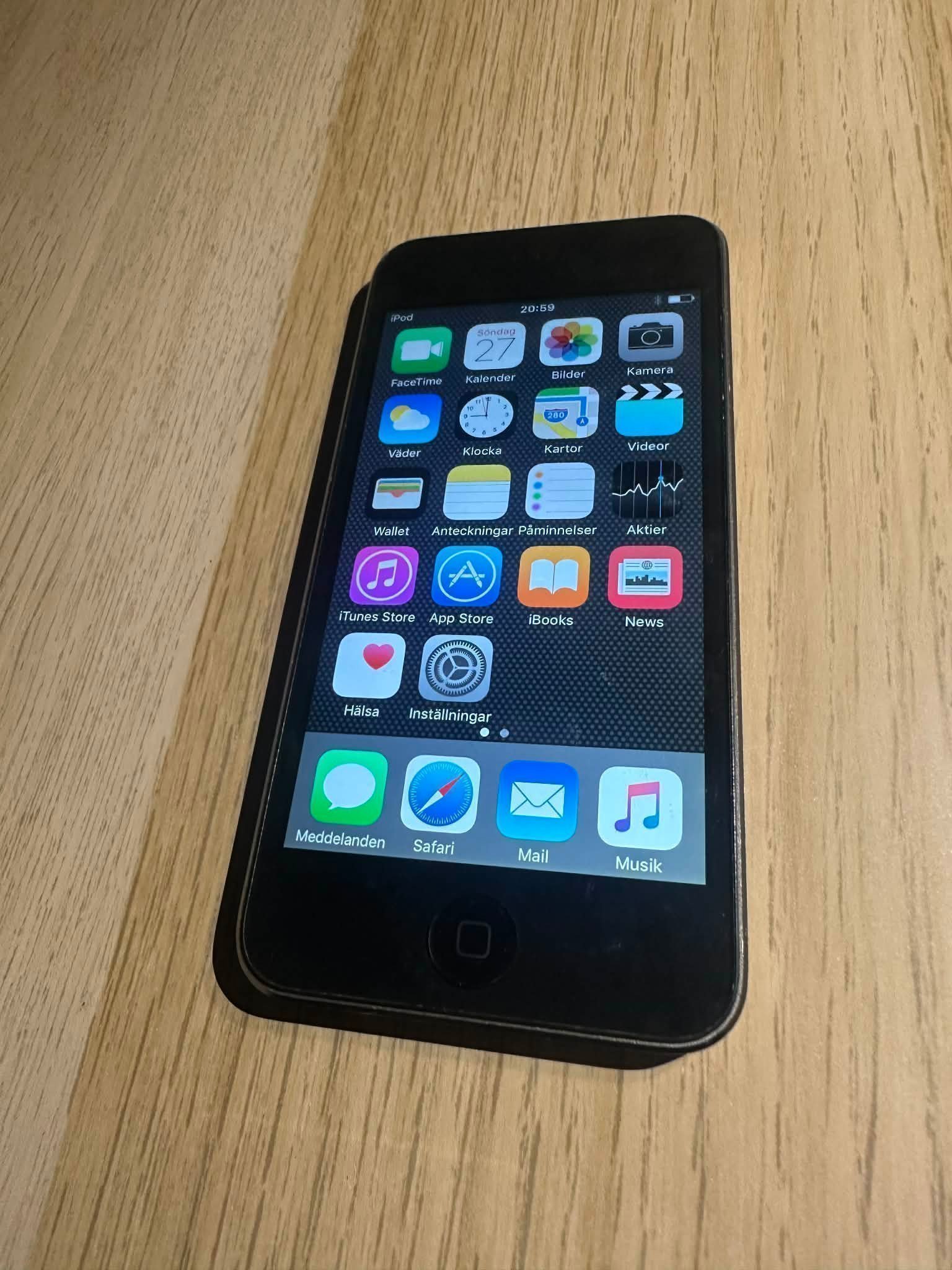 Apple iPod Touch - Svart - 5th Generation - Mod.. | Köp på Tradera ...