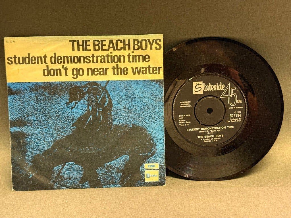7" The Beach Boys - Student Demonstration Time .. | Köp på Tradera ...